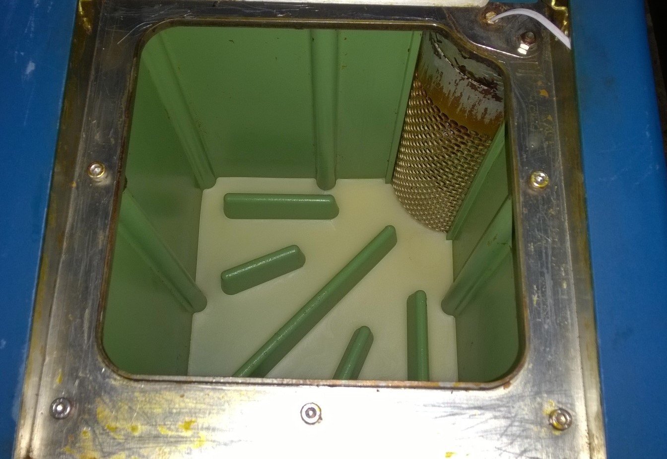 Efficient hot melt system repairs and maintenance by Melteq