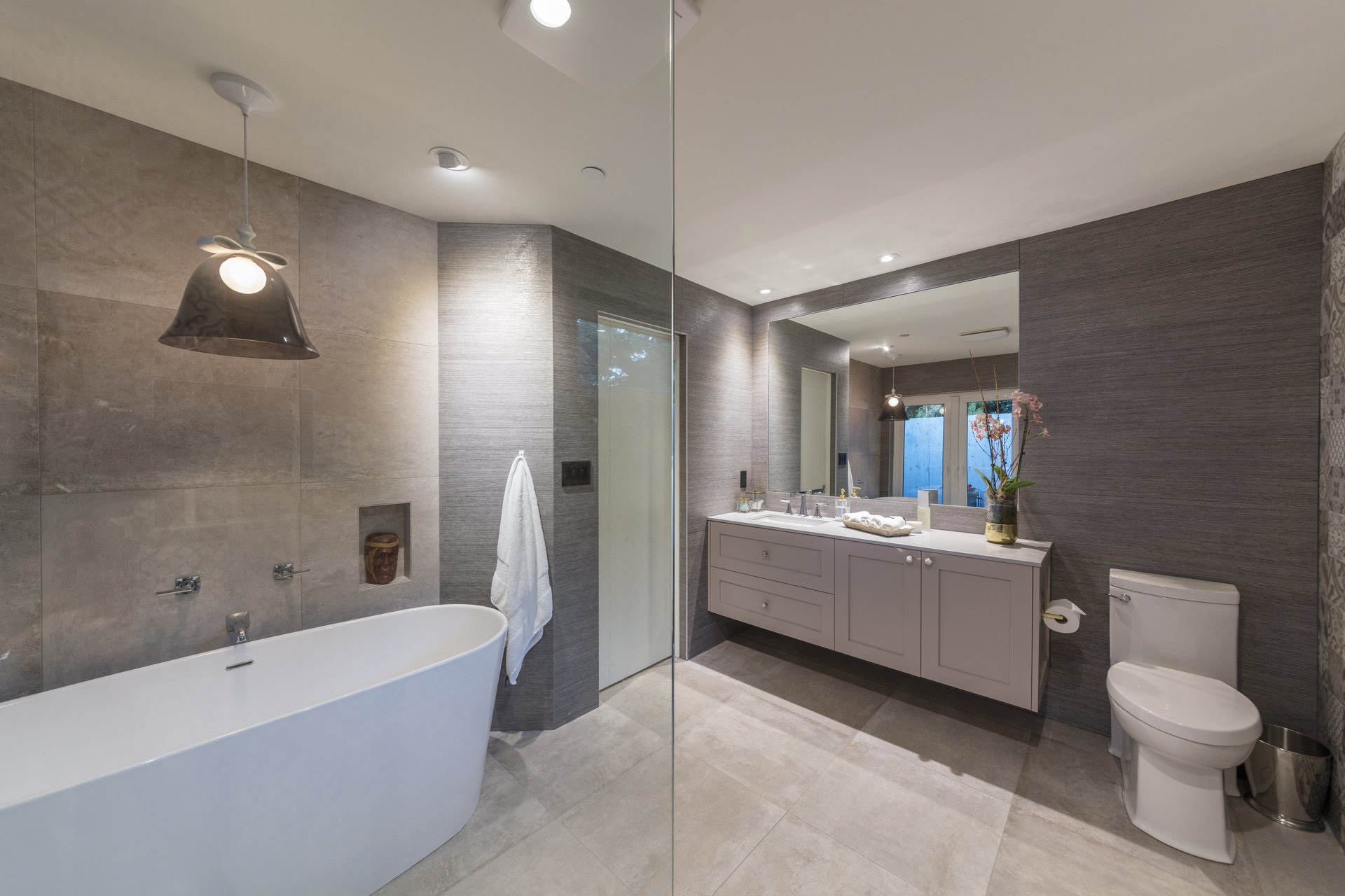 Raven Place West Vancouver | Residential Interior Design | Rodrozen ...