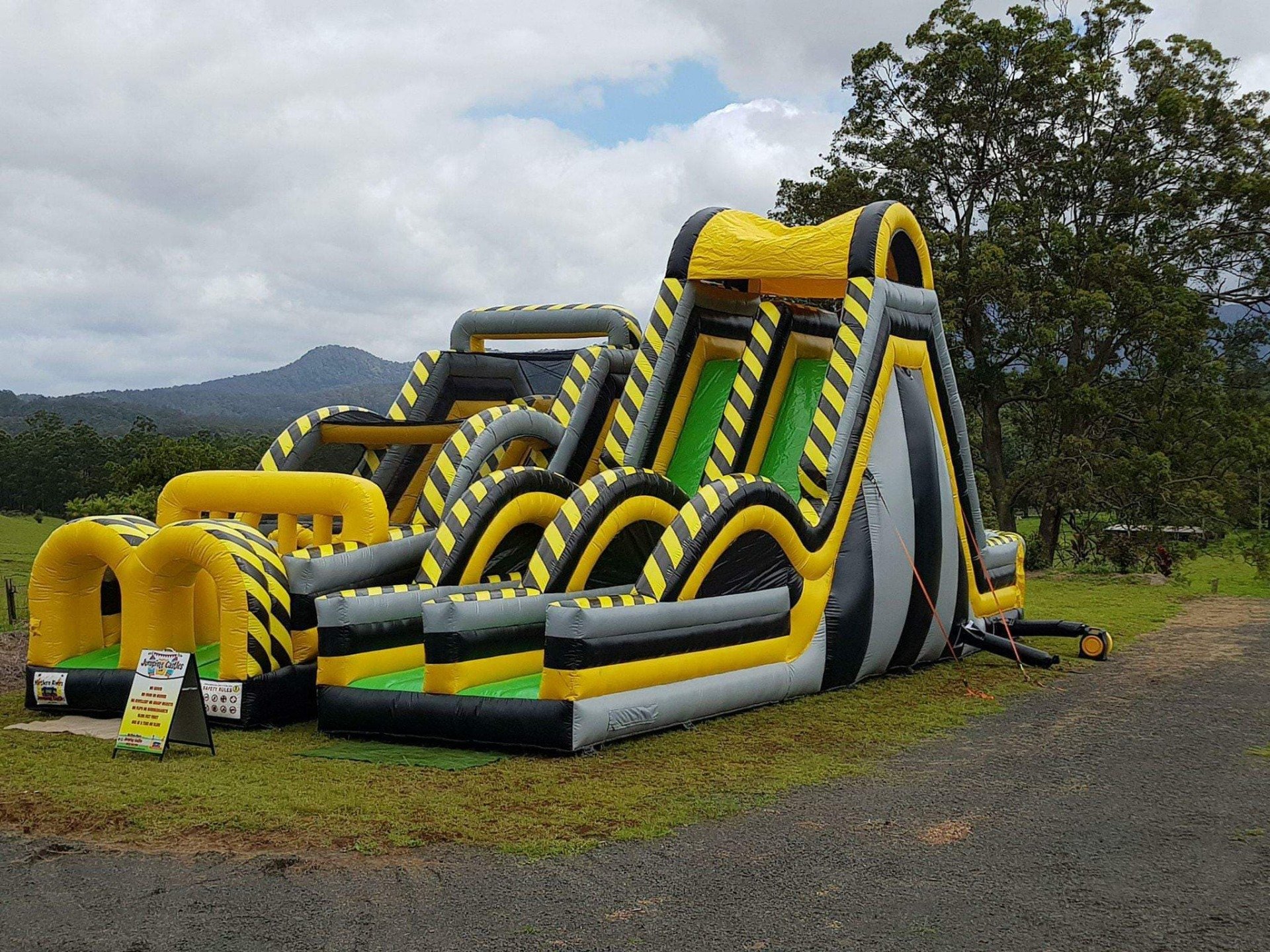 Fun Extreme Inflatable Obstacle Course For Hire | Sydney | Newcastle