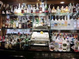 Gallery | Tweed's Restaurant & Buffalo Bar | Long Island, NY