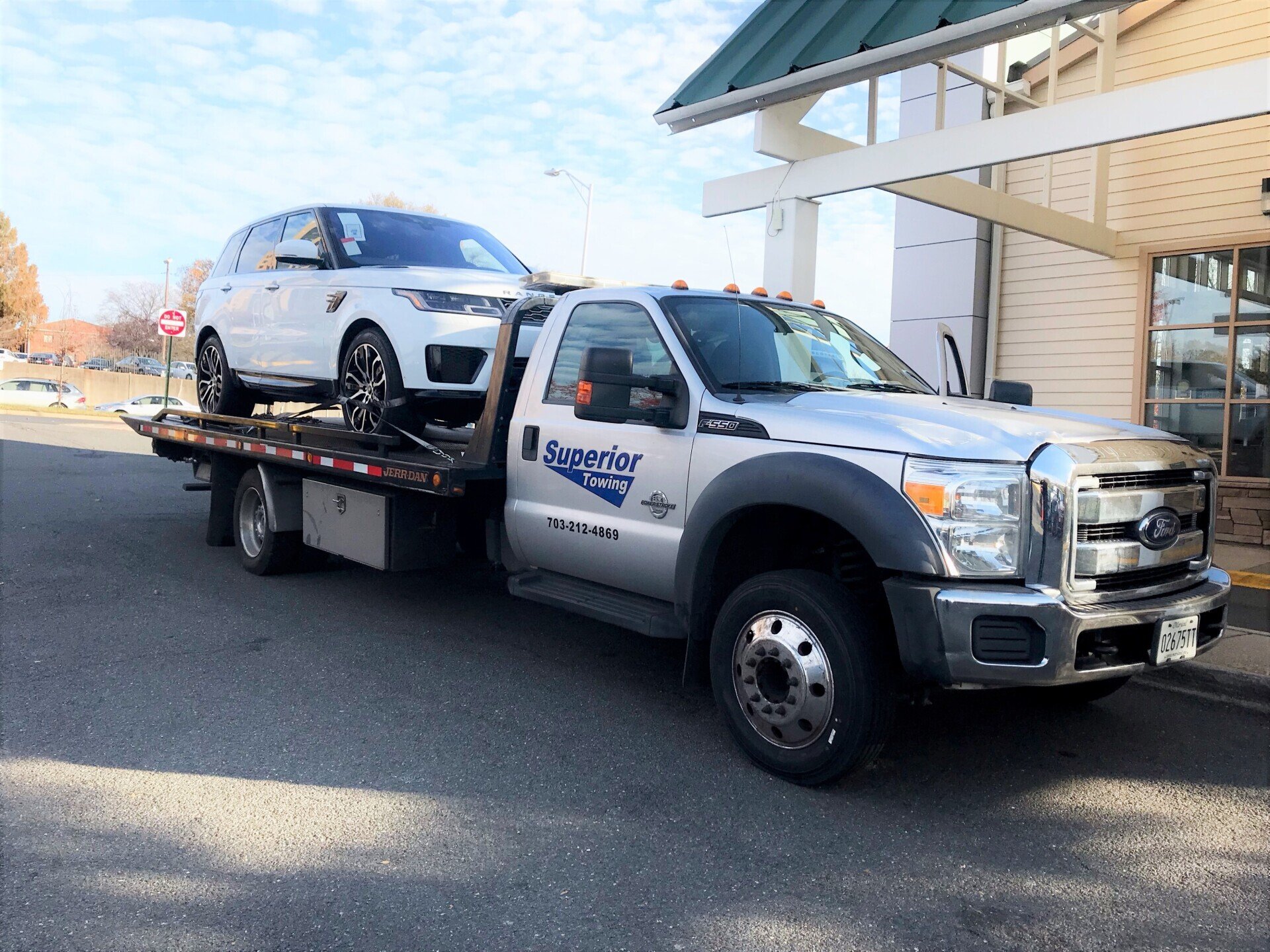 Discover Our Towing and Recovery Services | Nielsen Towing Services