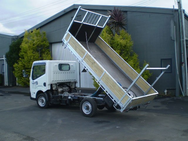 Truck Accessories in Tauranga | Tri-Dek Engineering