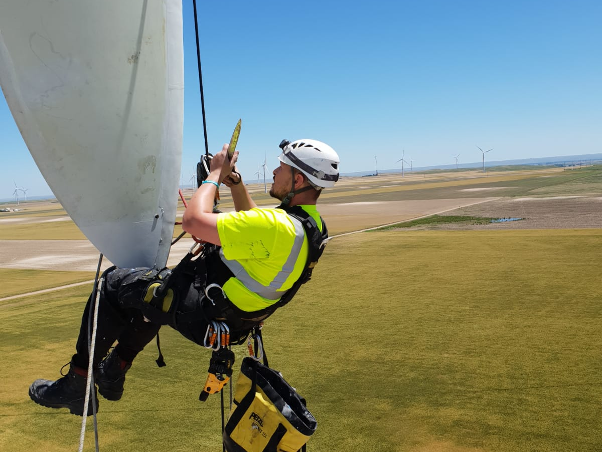 Wind Farm Leading Edge Protection Solutions | Dangle