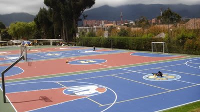 Cubrimos todo tipo de proyectos de canchas múltiples