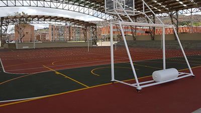Cubrimos todo tipo de proyectos de canchas múltiples