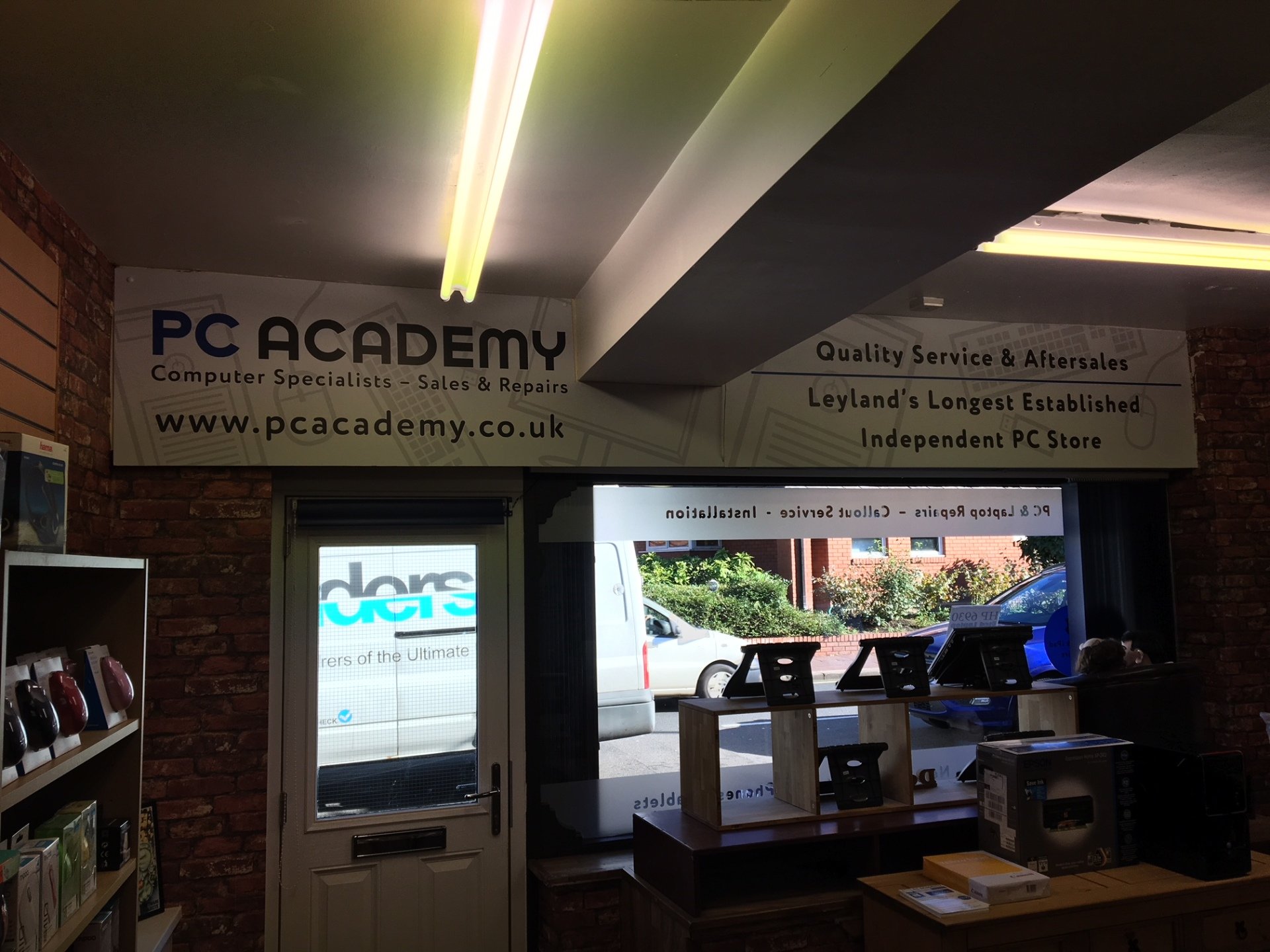 The local sign makers| Signdezign