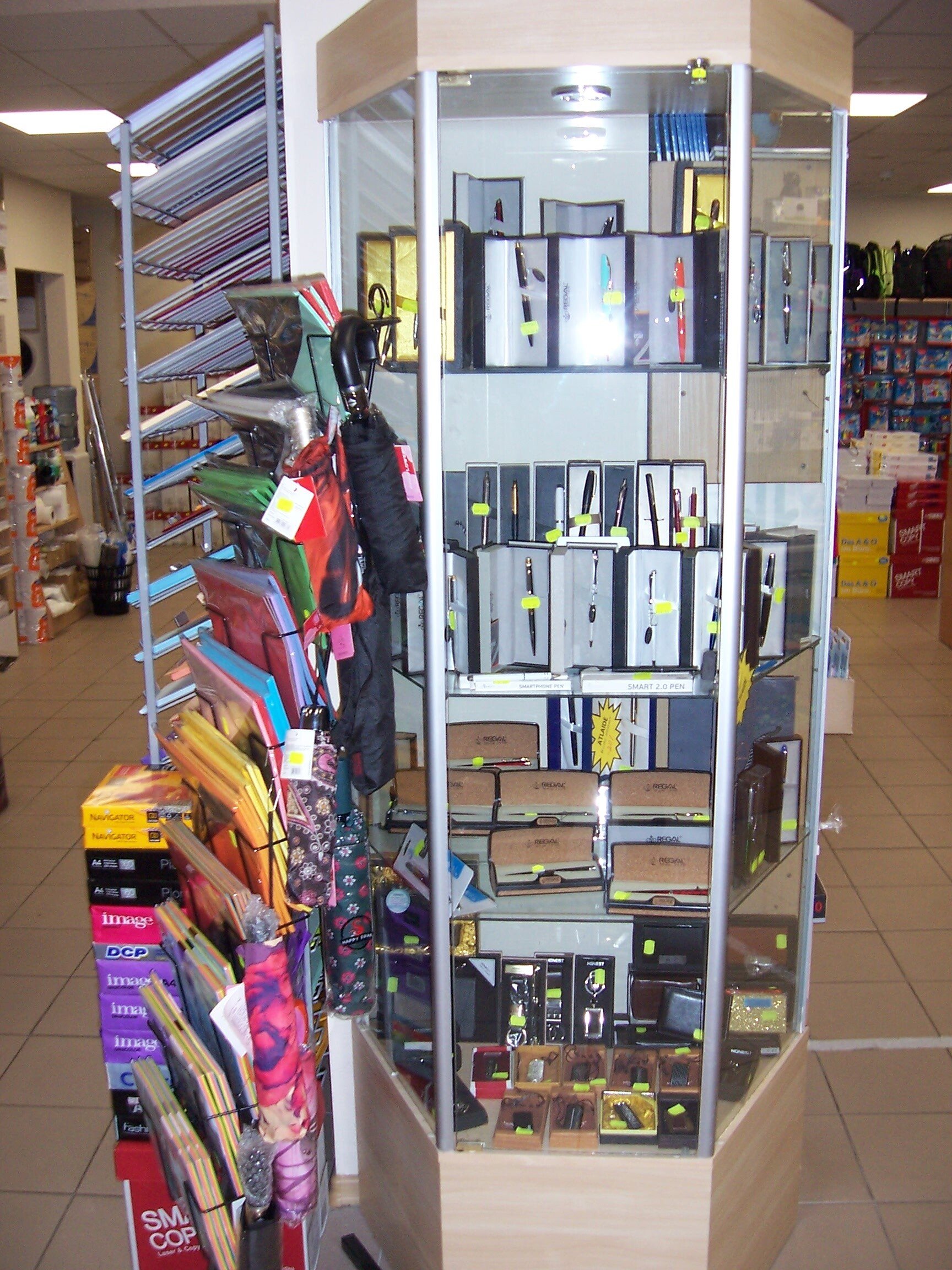 Kancelejas piederumu un biroju preču tirdzniecība | KRISTAFORS, SIA