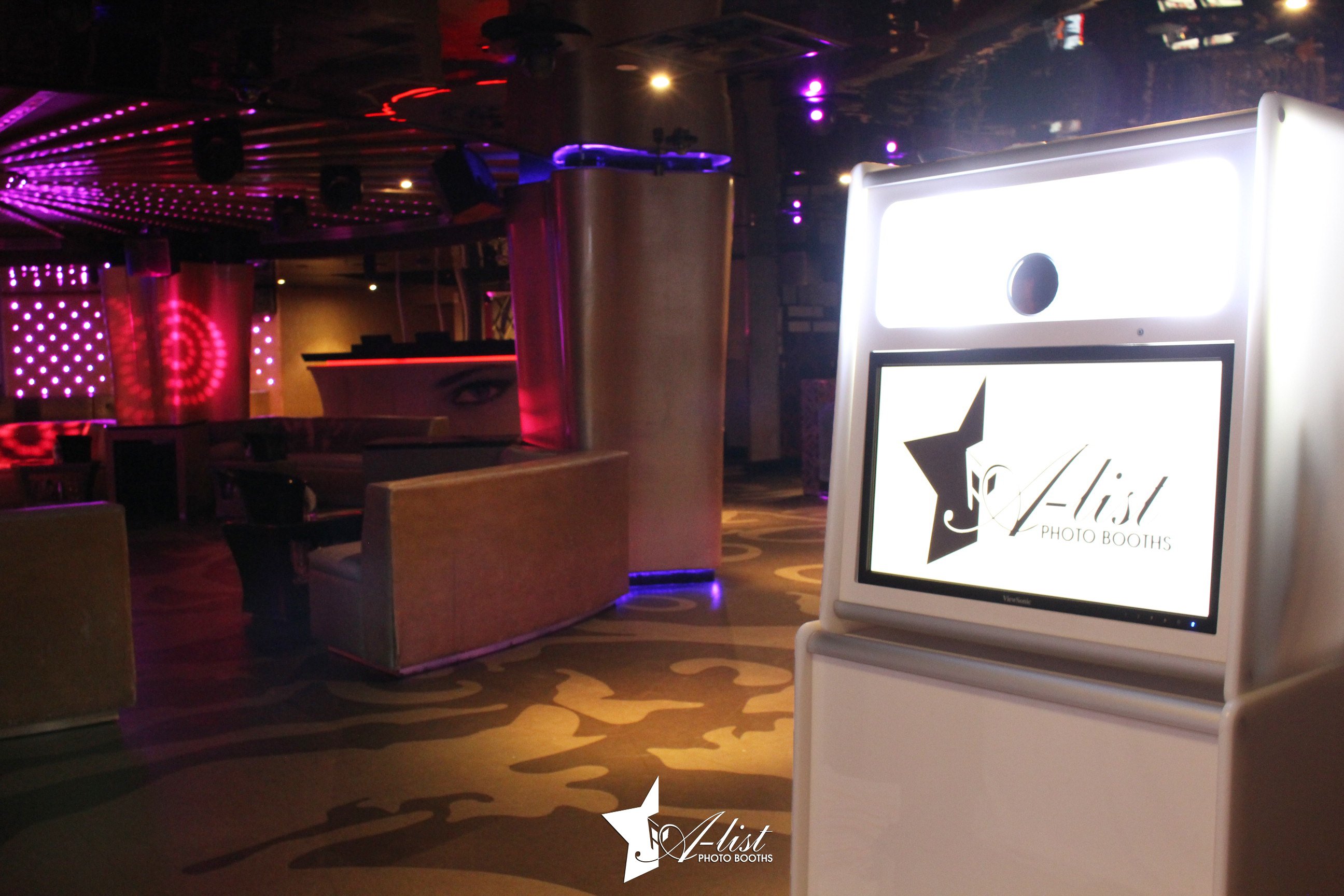 Quality photo booths rentals in DC, MD and VA and beyond.