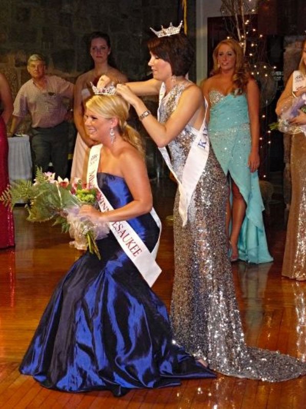 Megan Lyman and Jennifer Clements Crowned 2009 Pageant Winners