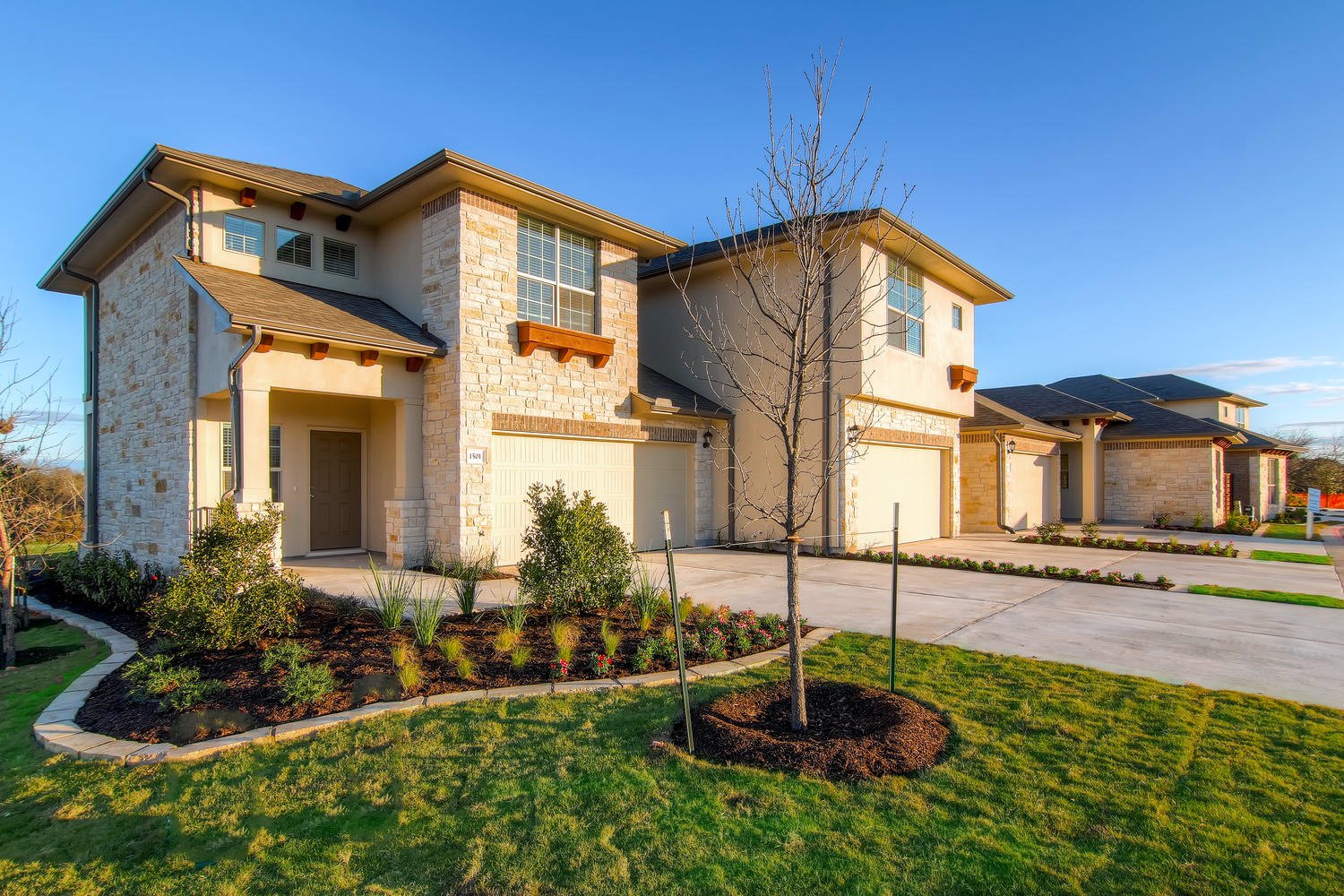 Double Eagle Townhomes - Double Eagle TownhomesDouble Eagle Townhomes