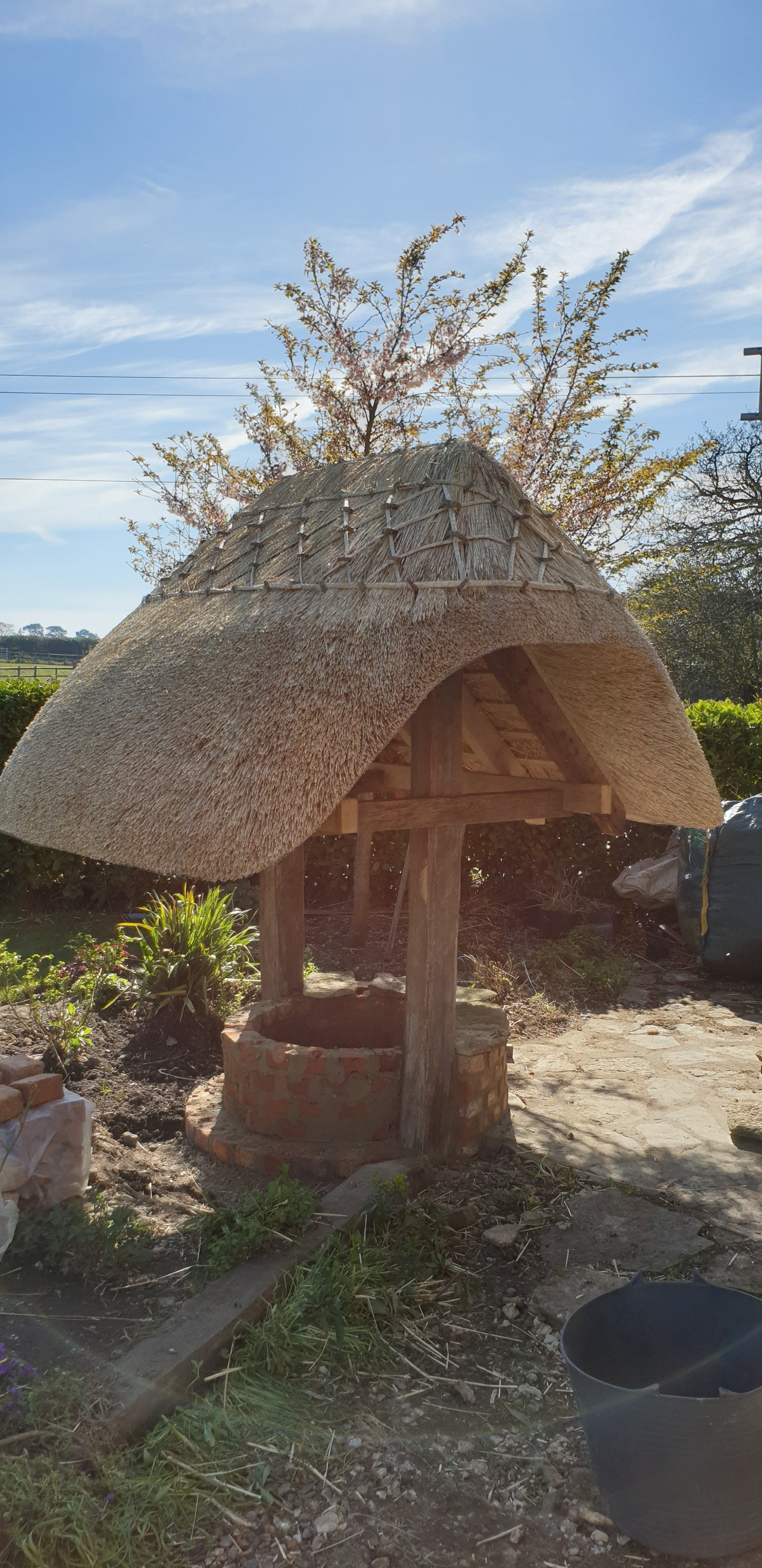 Thatchers | Howard Empson Thatching