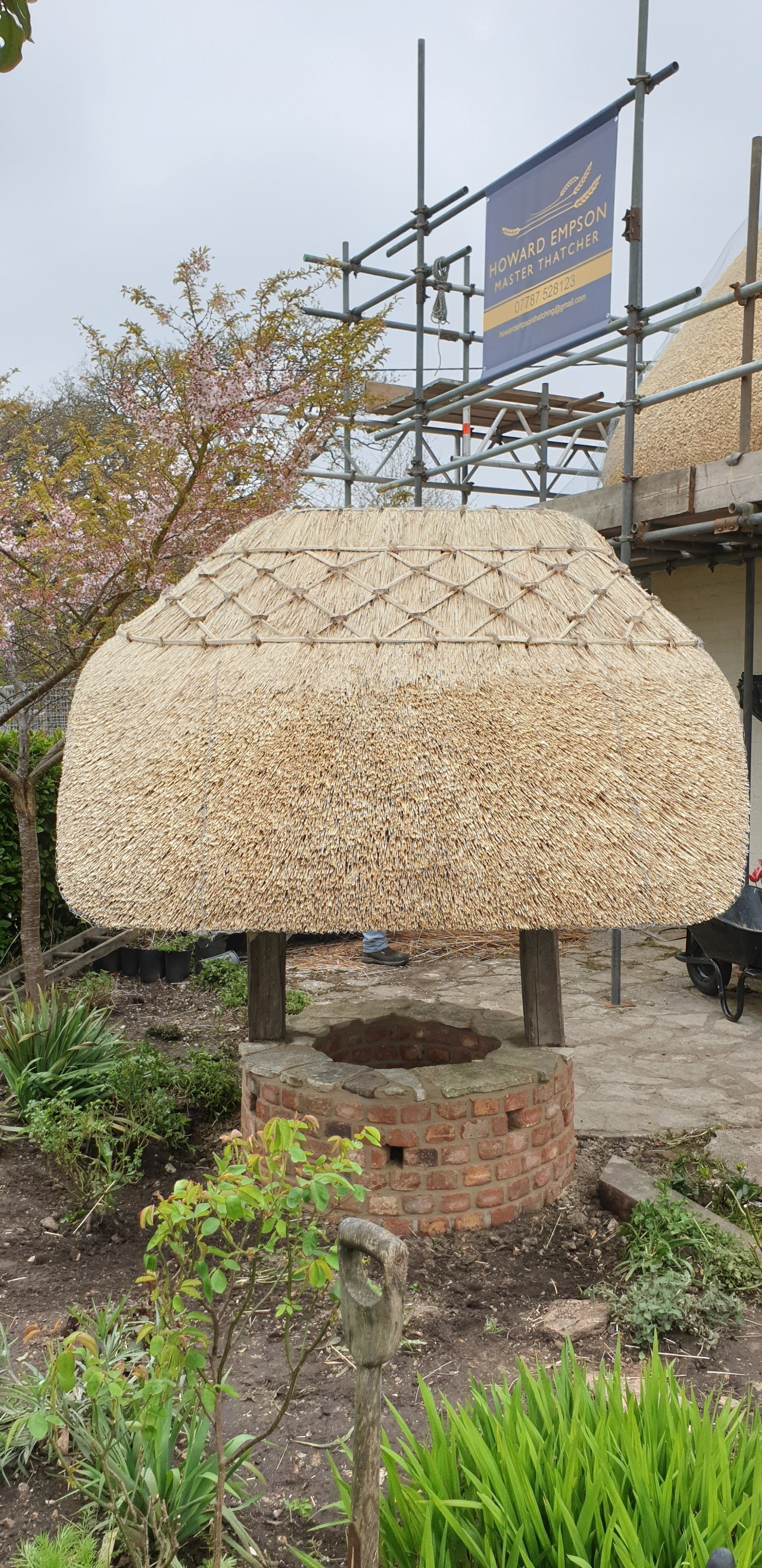 Thatchers | Howard Empson Thatching