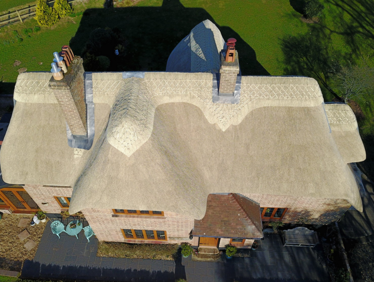 Thatchers | Howard Empson Thatching