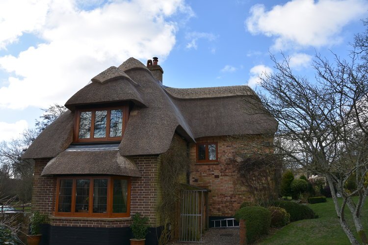 Thatchers | Howard Empson Thatching