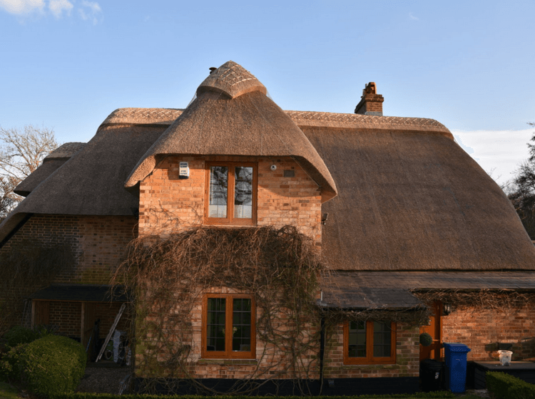 Thatchers | Howard Empson Thatching