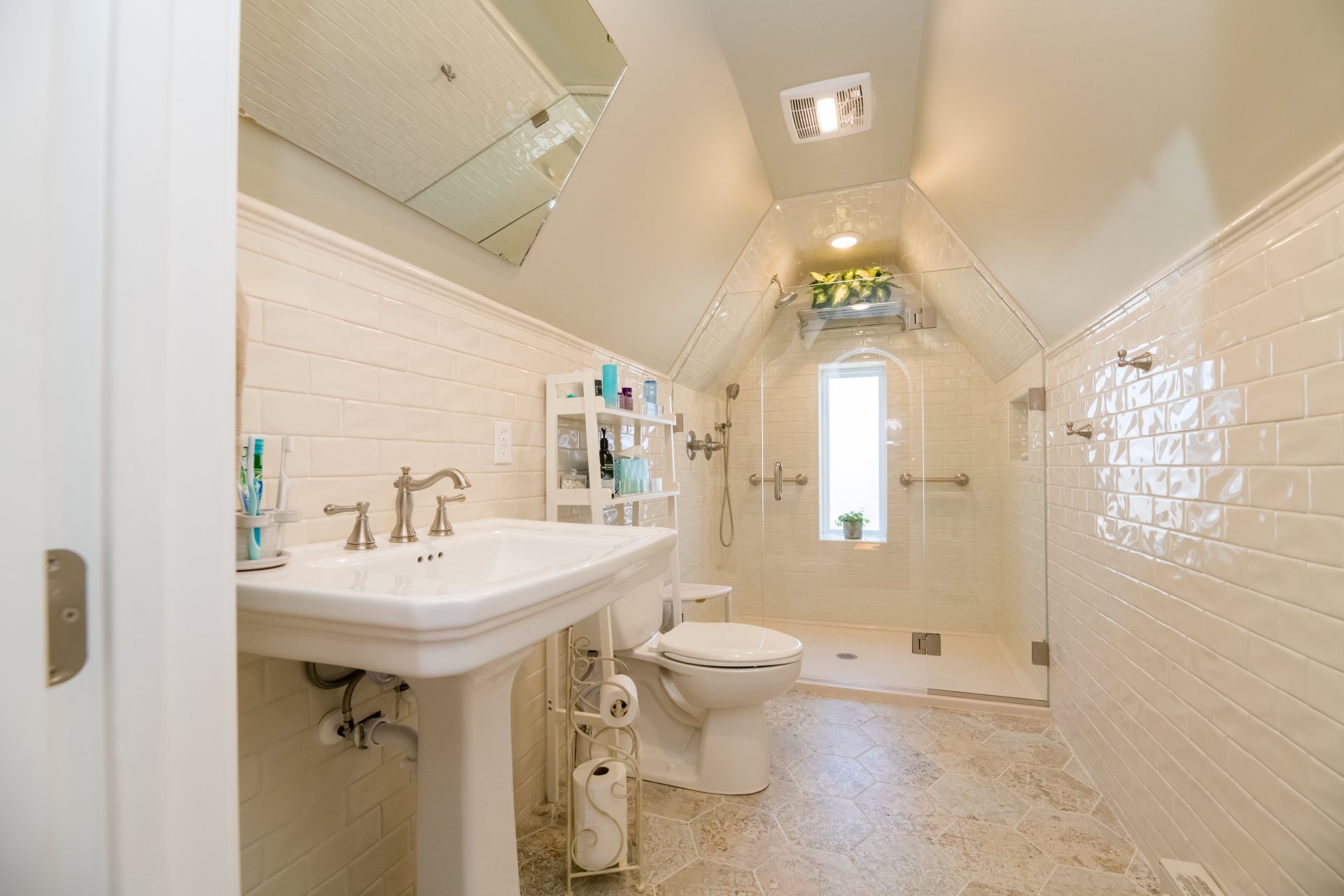 Lucio Bath | Kerry Bramon Remodeling and Design