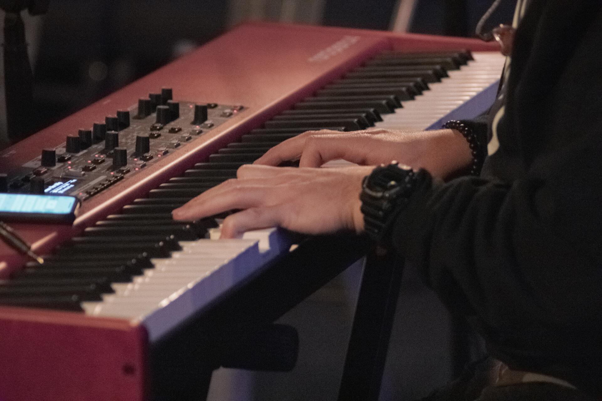 5 Tips to Help You Become a Better Piano Player
