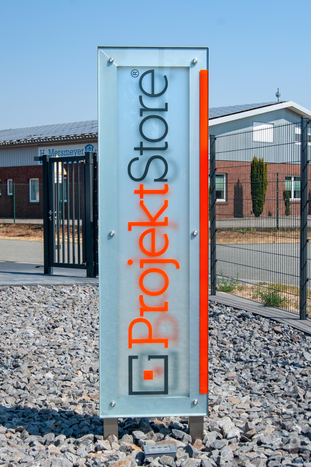 Reklamepyloner | Pyloner | Reklameskilte | Neonskilte