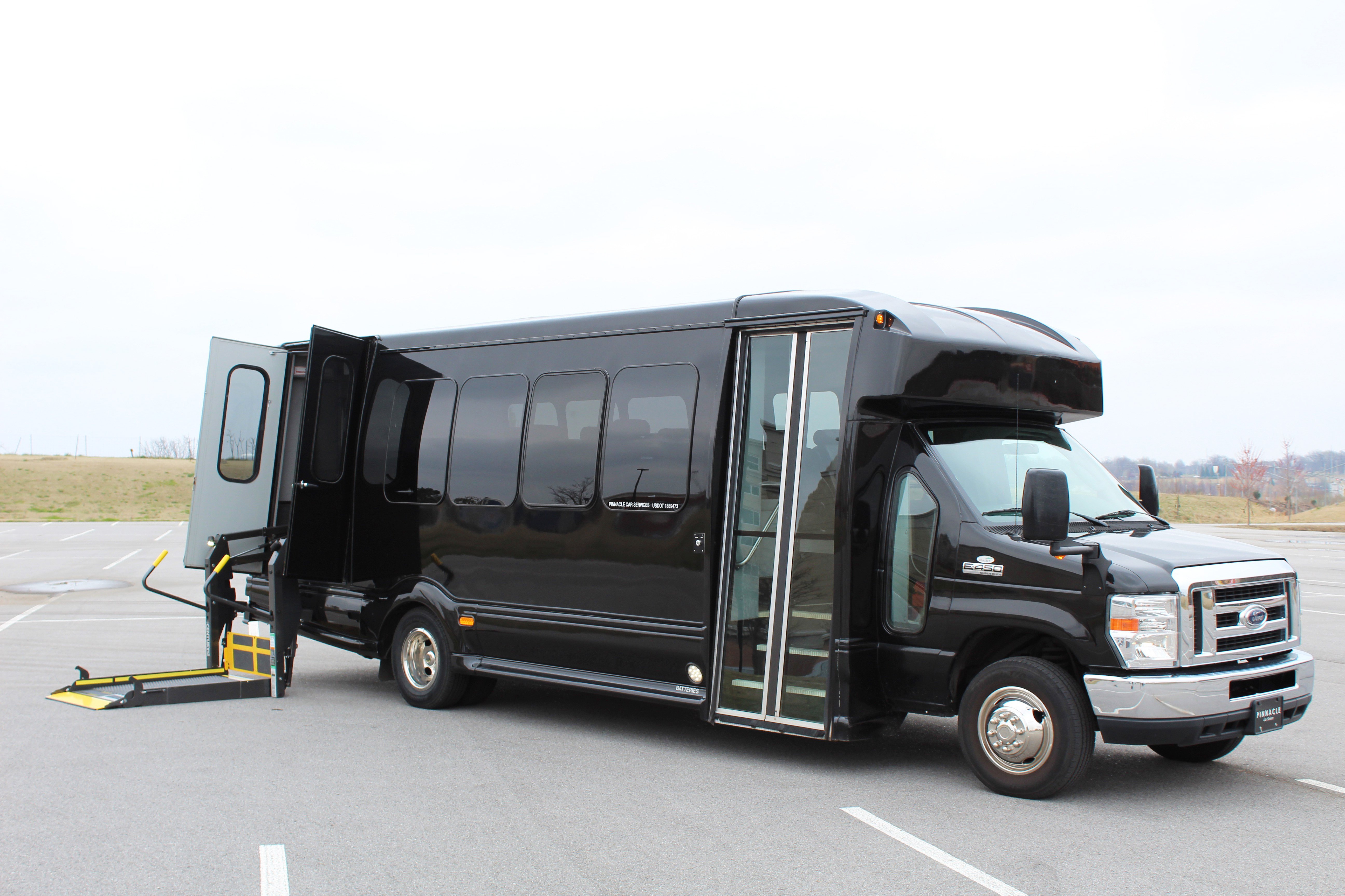 Executive Van Service | Rogers, AR | Pinnacle Limo
