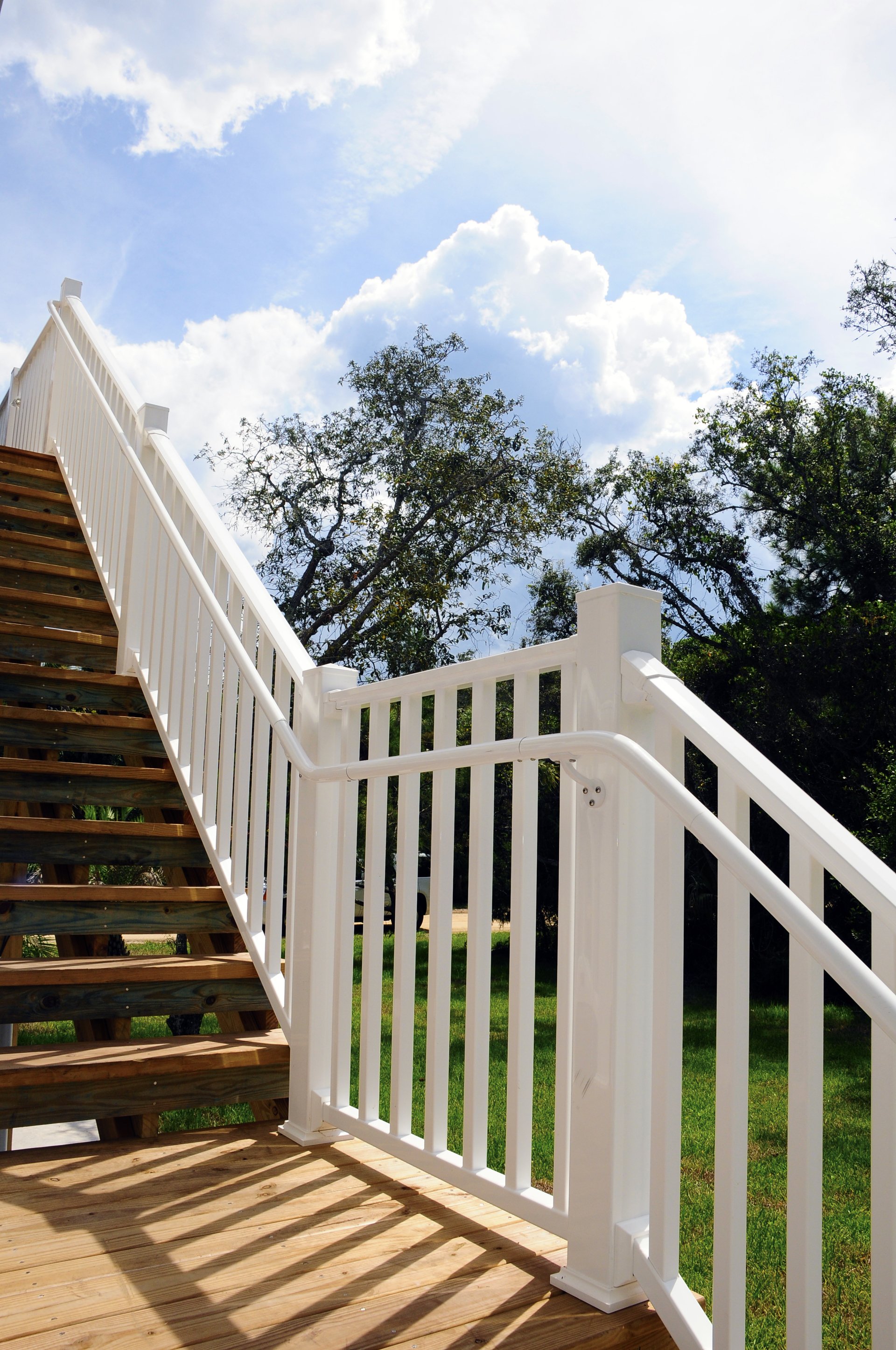 Vinyl Railing Systems | TRX Vinyl Railing Systems