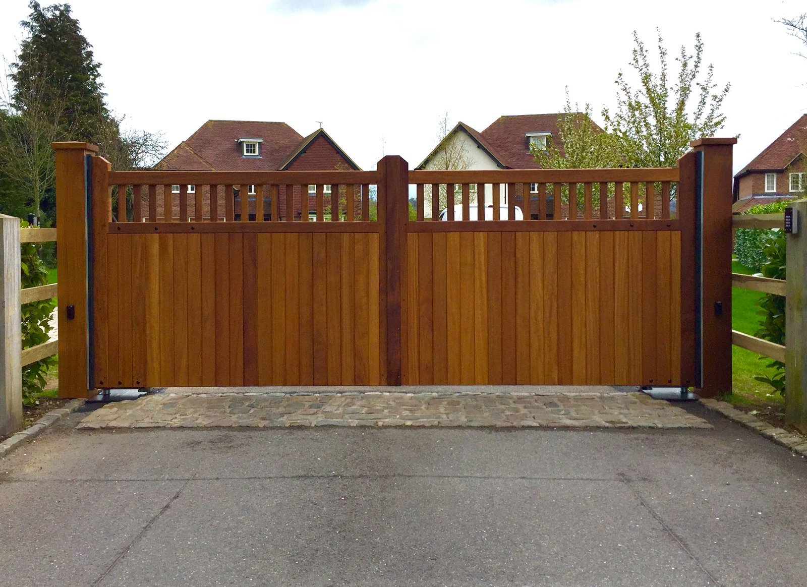 Stunning entrance gates installed in Chesham