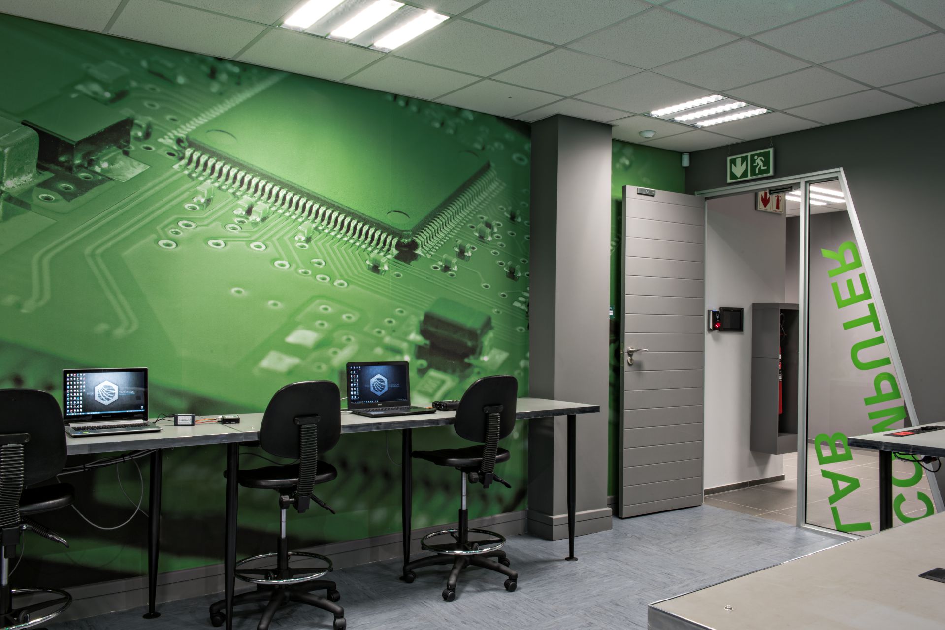 Risk Diversion | State of the Art Digital Forensic Facilities