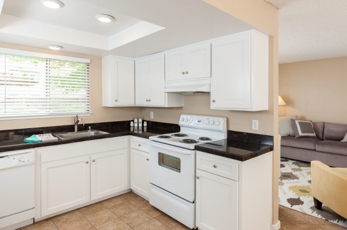 Campus Court - C.Y. Property Management, Inc.