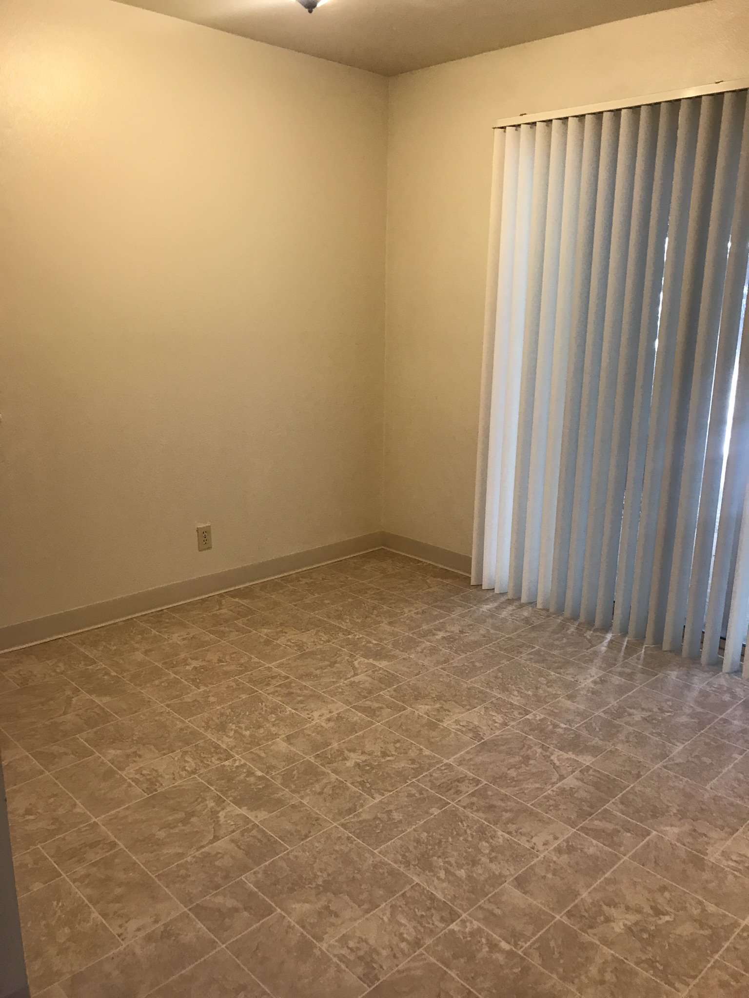 AMG Townhomes - C.Y. Property Management, Inc.