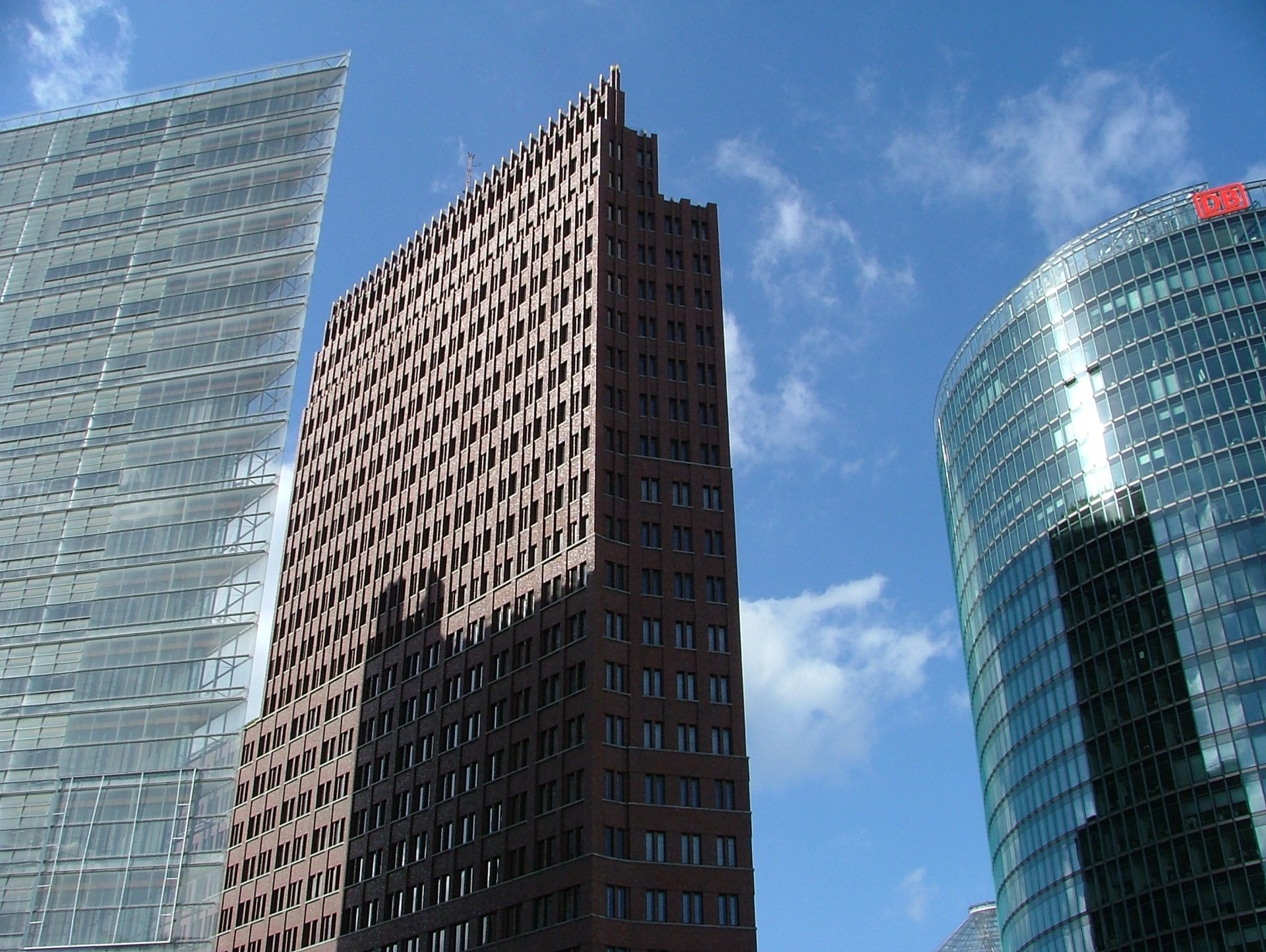 On the tracks of 007: James Bond destinations