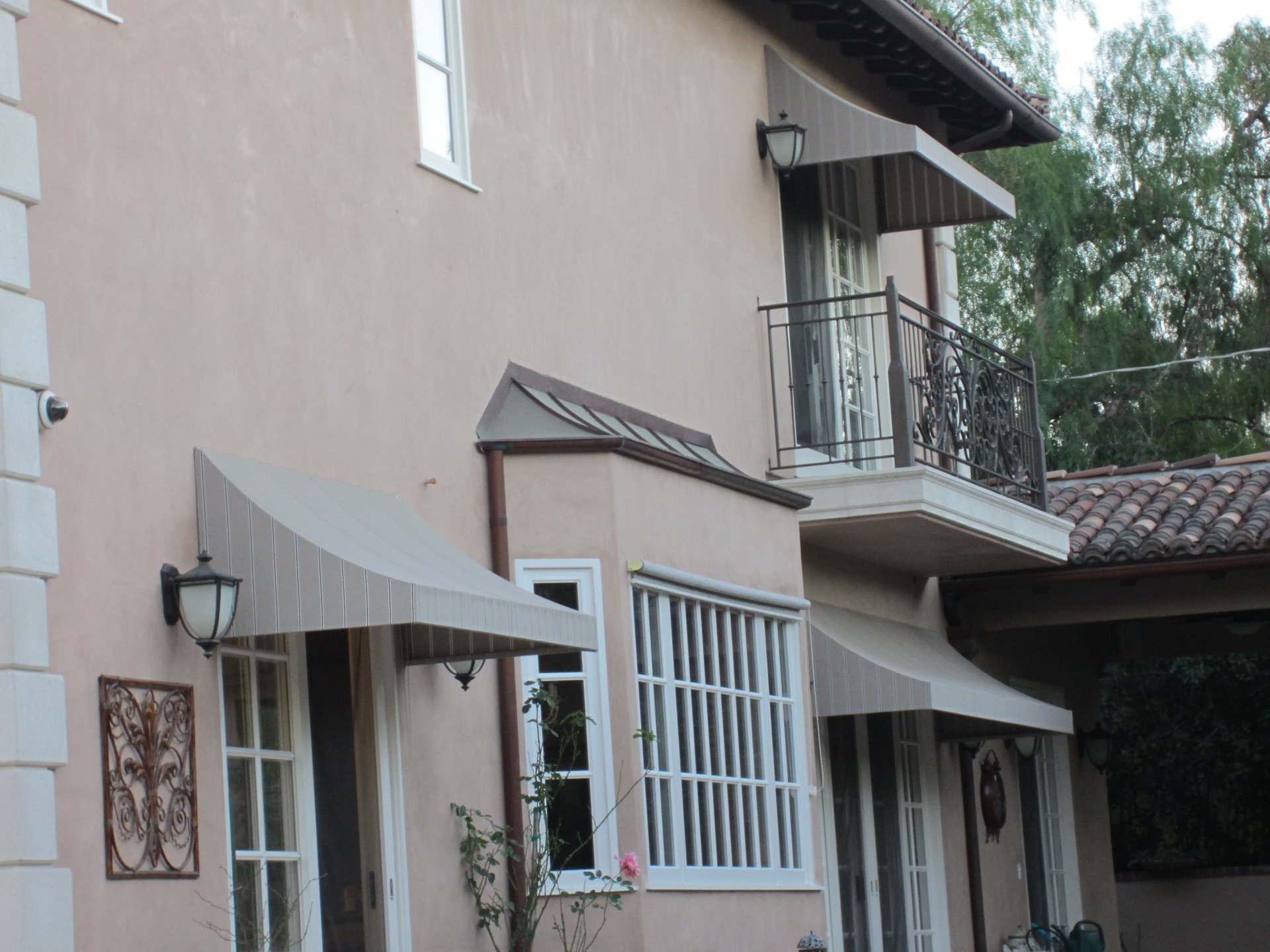 Concave Awnings in Van Nuys