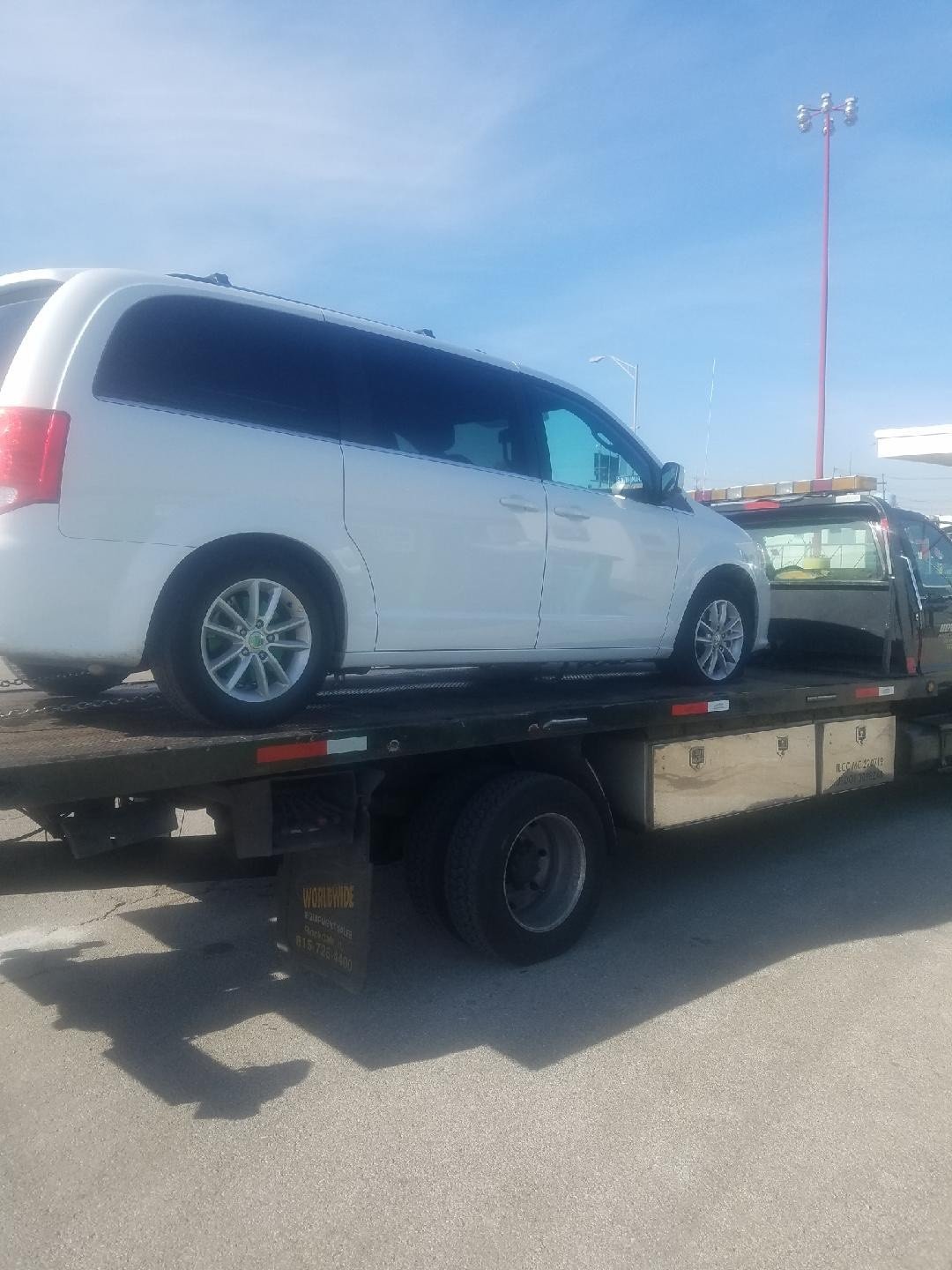 Minivan Tow