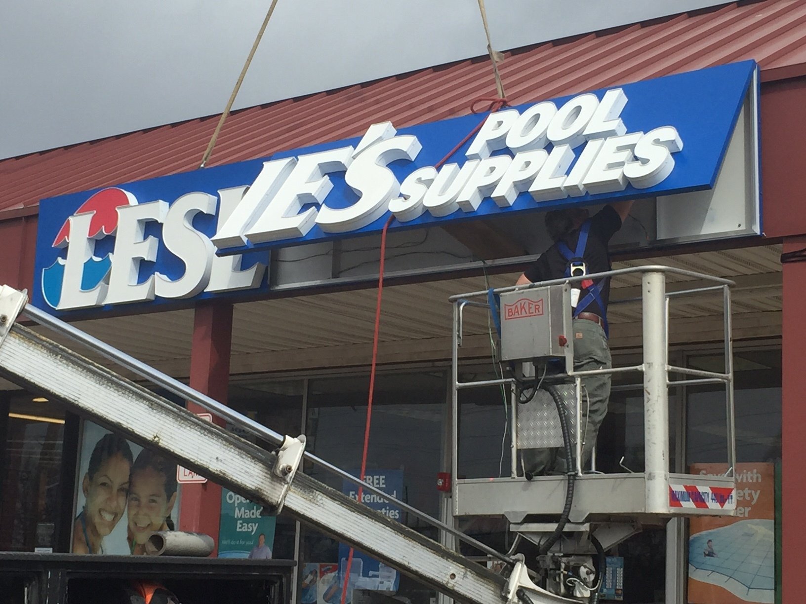 Hub Sign & Crane Corp | Sign Manufacturing | Manalapan, New Jersey