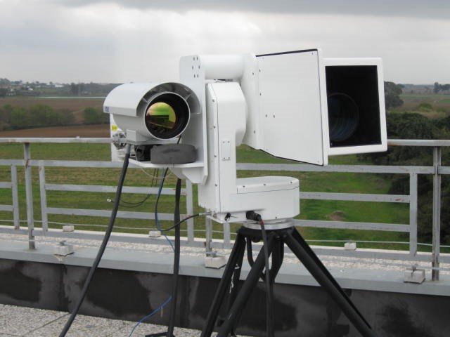 HI-TECH / IMAGO optical video tracker system - tracking of rockets