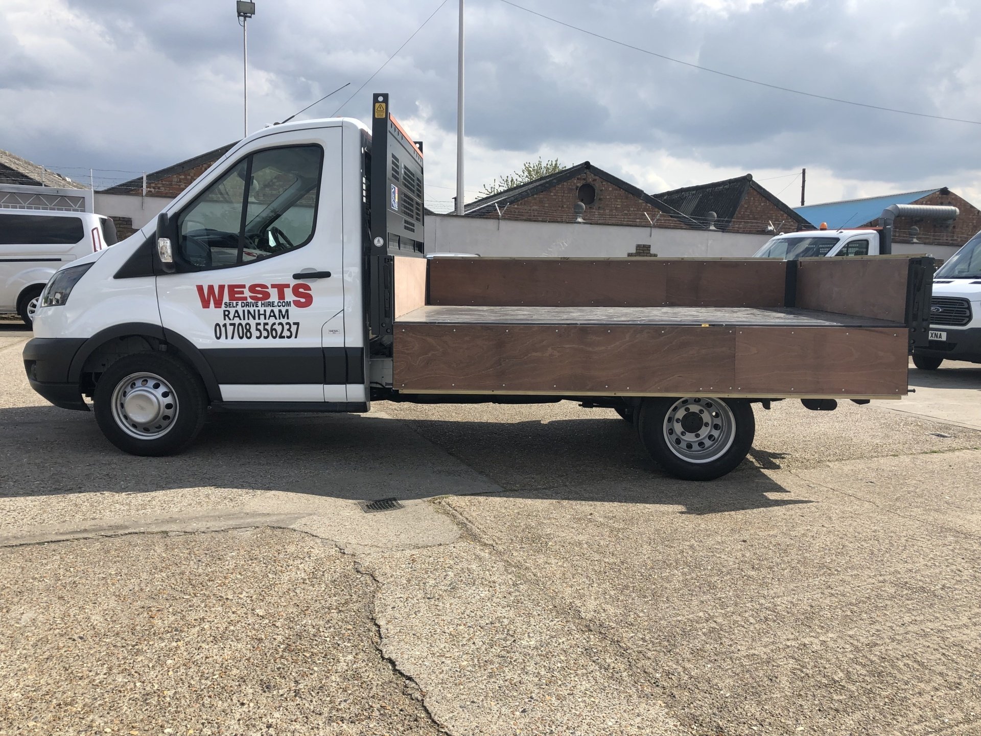 Van Hire | Tipper & Flatback Truck Rental | Luton Box Van Hire In Essex