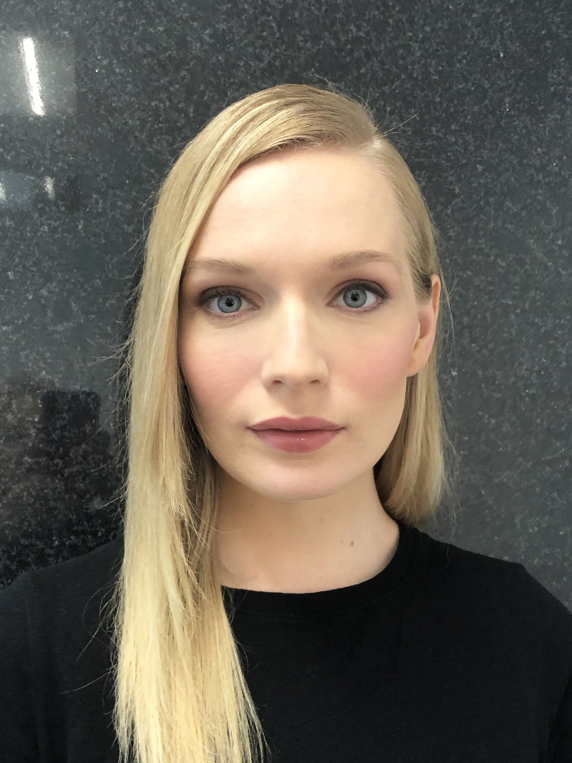 Beauty & Straight Make-ups by Jennifer Aspinall