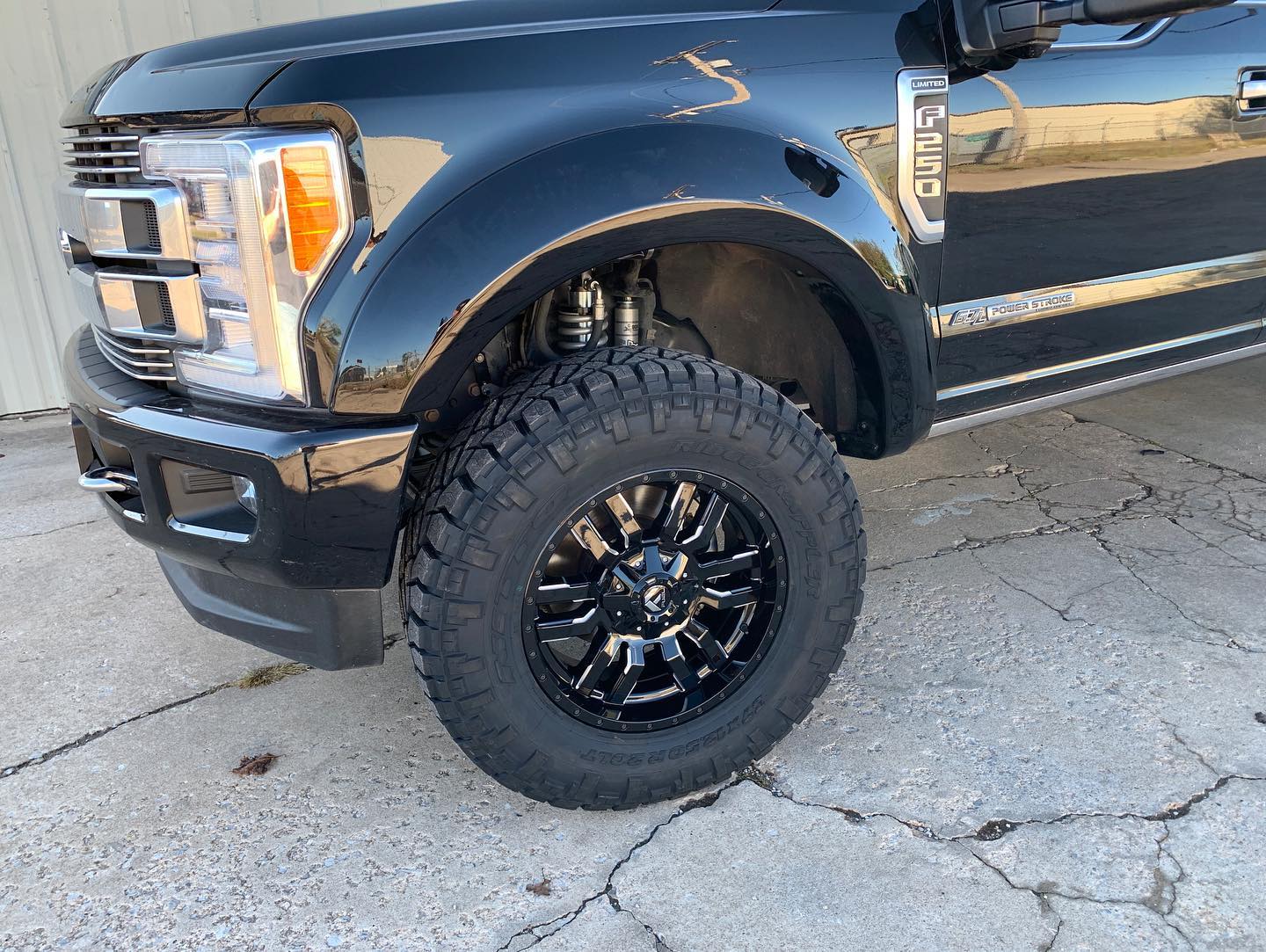 Truck & SUV Restyling Shop | Oklahoma | Texas | Cali Customs