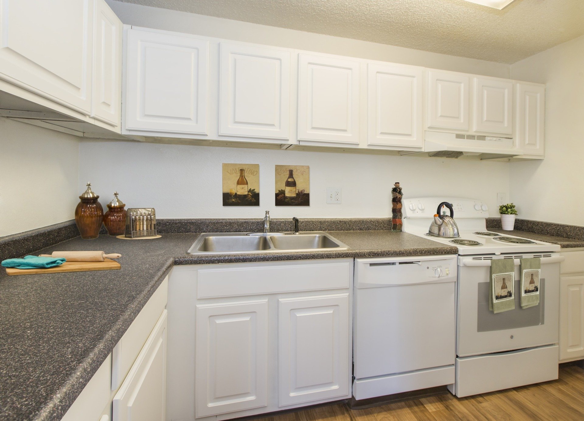 Photo Gallery - Citadel Village Apartment Homes