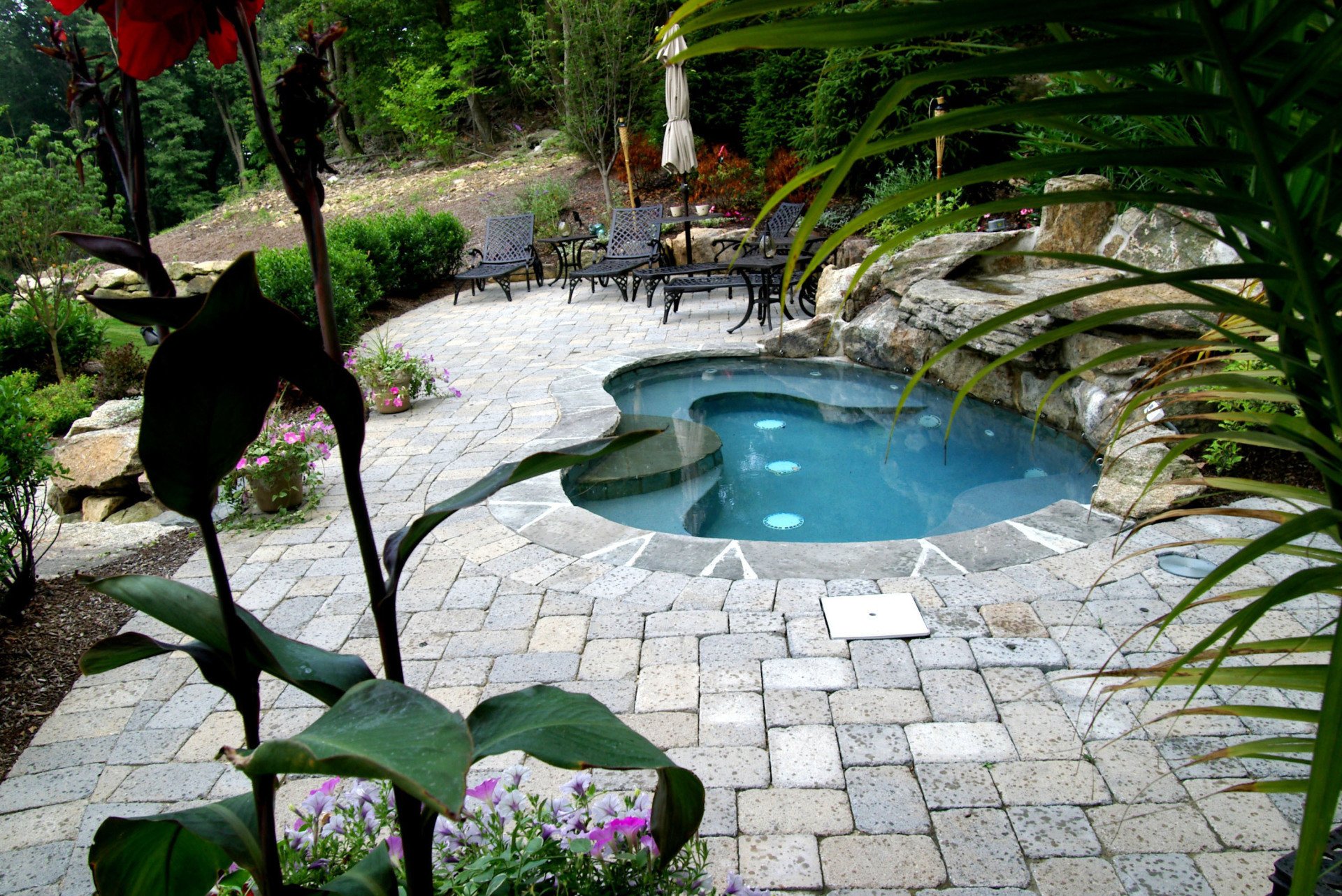 Pool Settings | Cashman Landscape Management & Design Inc.