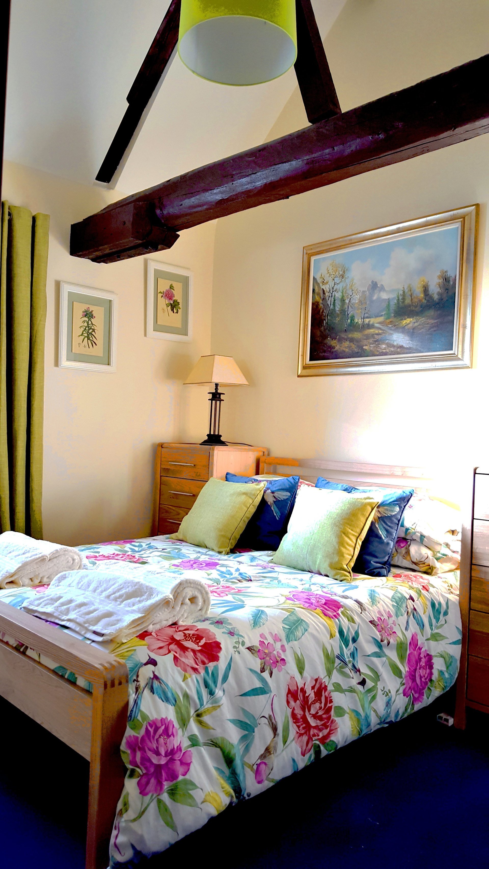 Countryside Accommodation | River Nene Cottages | Yew Tree Cottage
