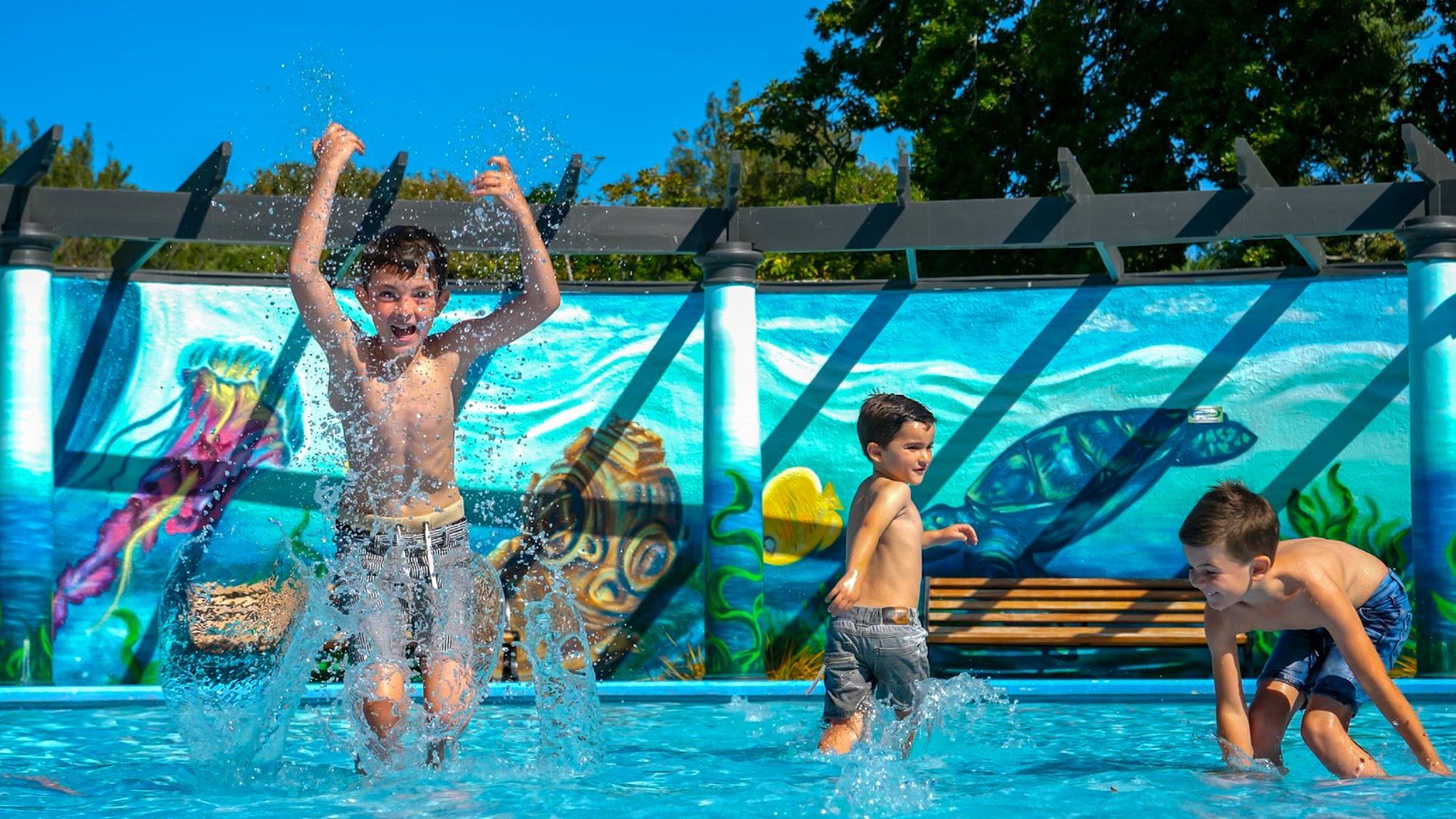 Palmerston-North-Attractions-Aquatic-Centre-Rose-Gardens-Railway