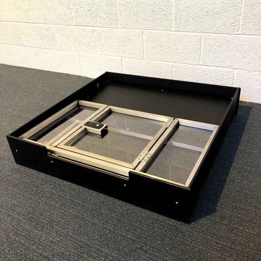 Whelping Boxes & Custom Built Whelping Pens