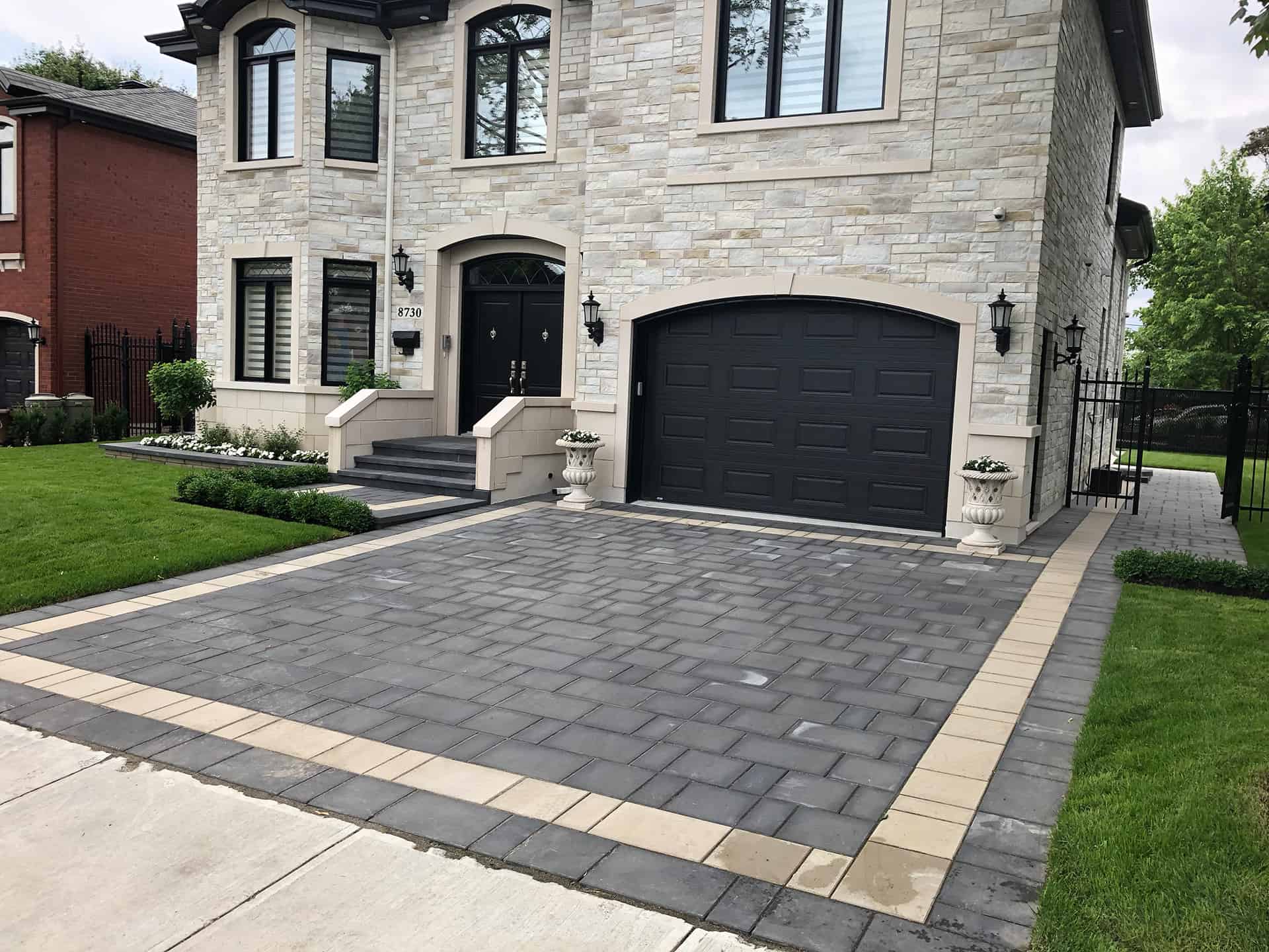 Paving Stones and Low Walls | Montreal Pave Uni Installation