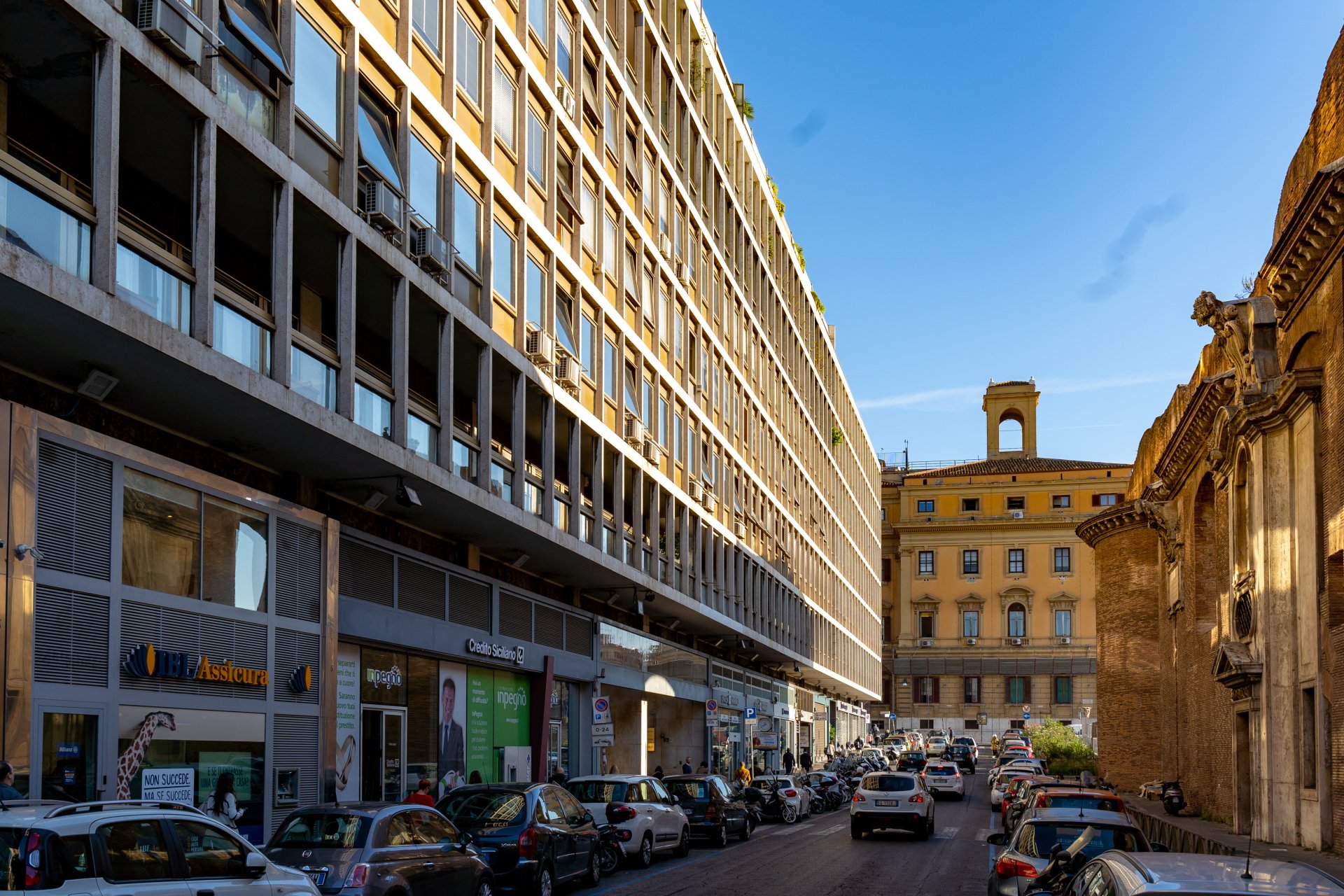 Parking garage | Rome, Italy | International Garage