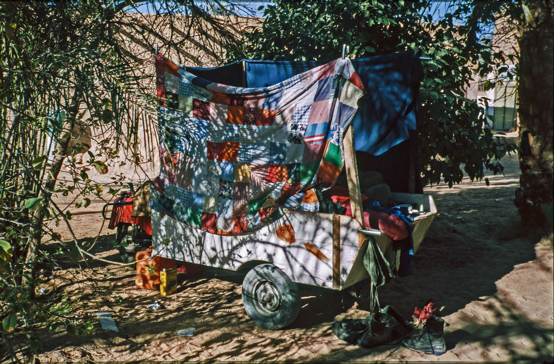 Hay & José Smits schilderijen en bijzondere reizen van met de motor of 4x4