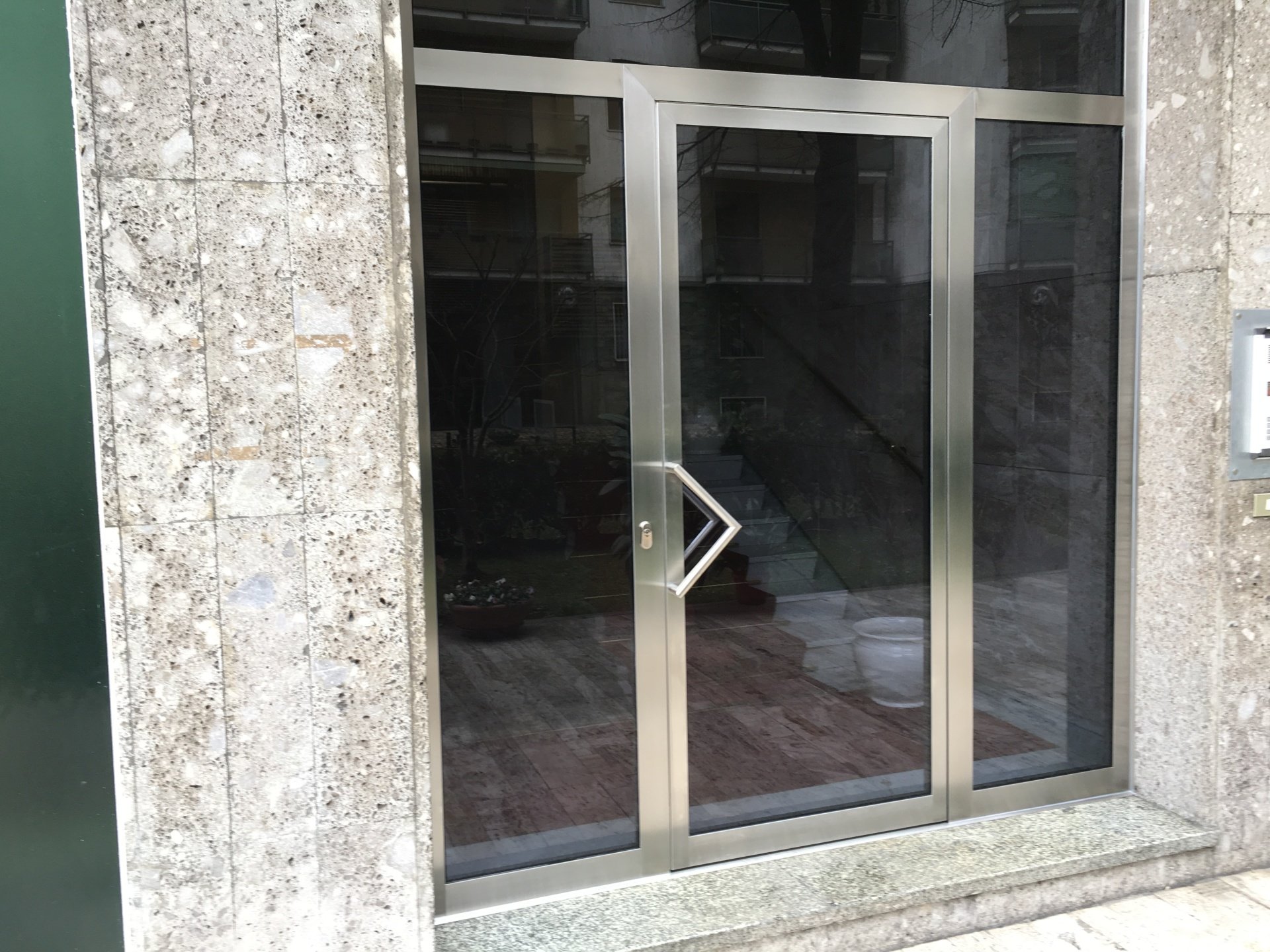 Porte in ferro per condomini | Milano, MI | Metal Tech
