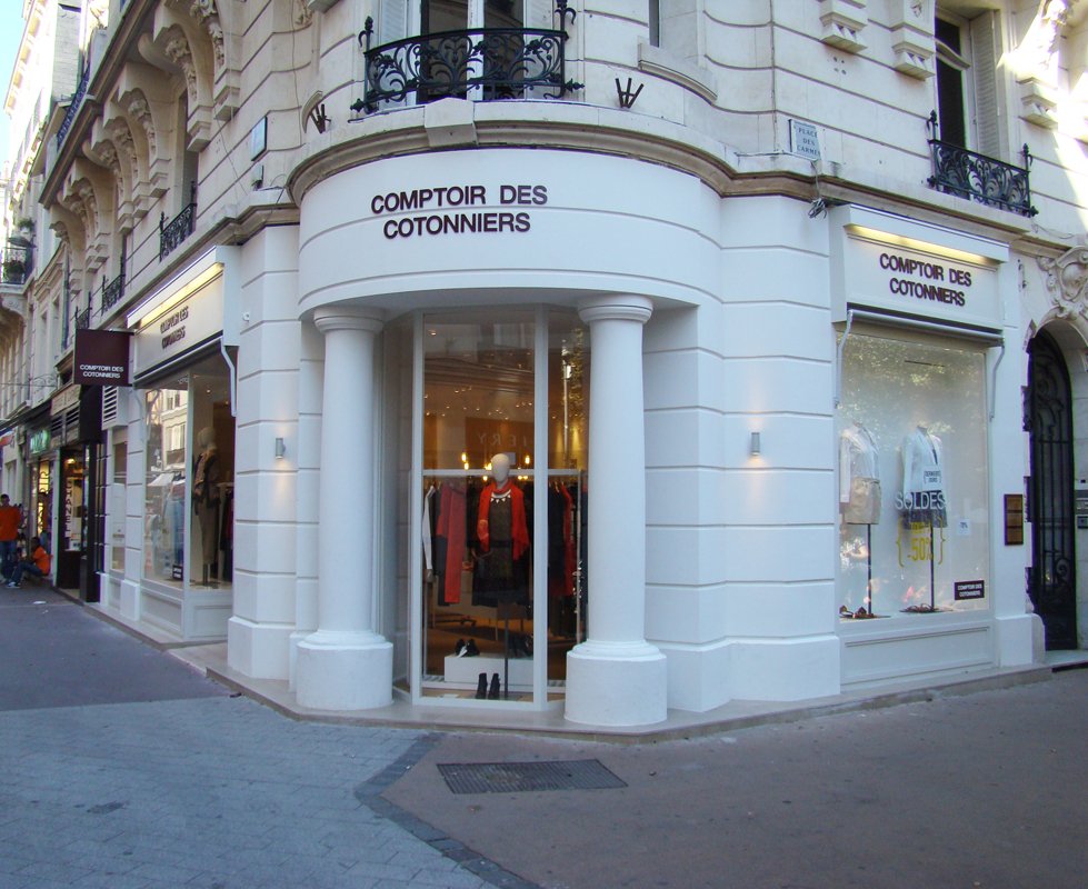 Enseigne drapeau et bandeau - magasin et entreprise | Caligraf