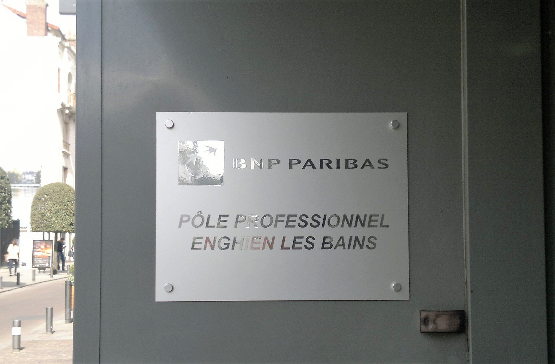 Plaques professionnelles gravées et imprimées