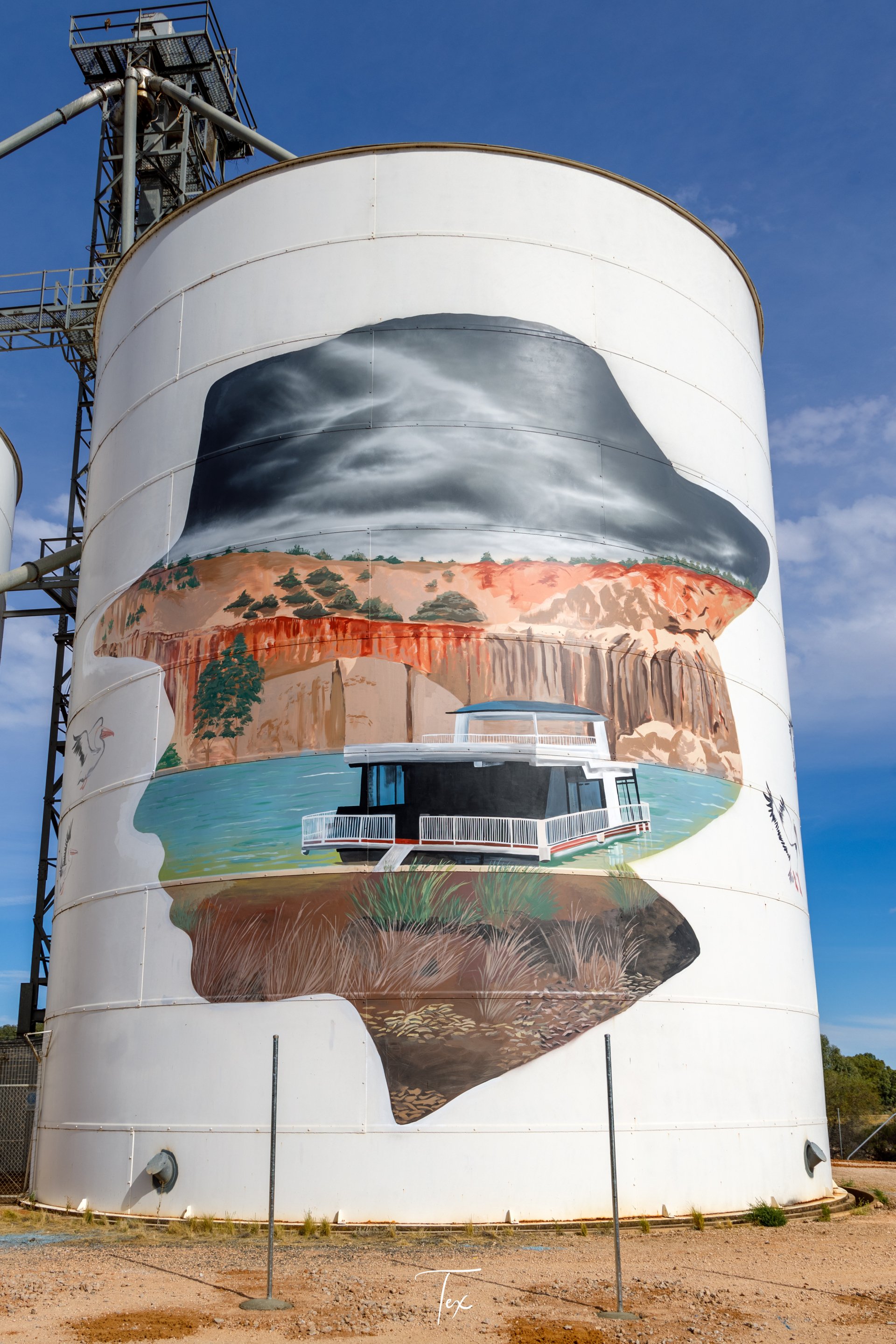 Paringa Silo Art