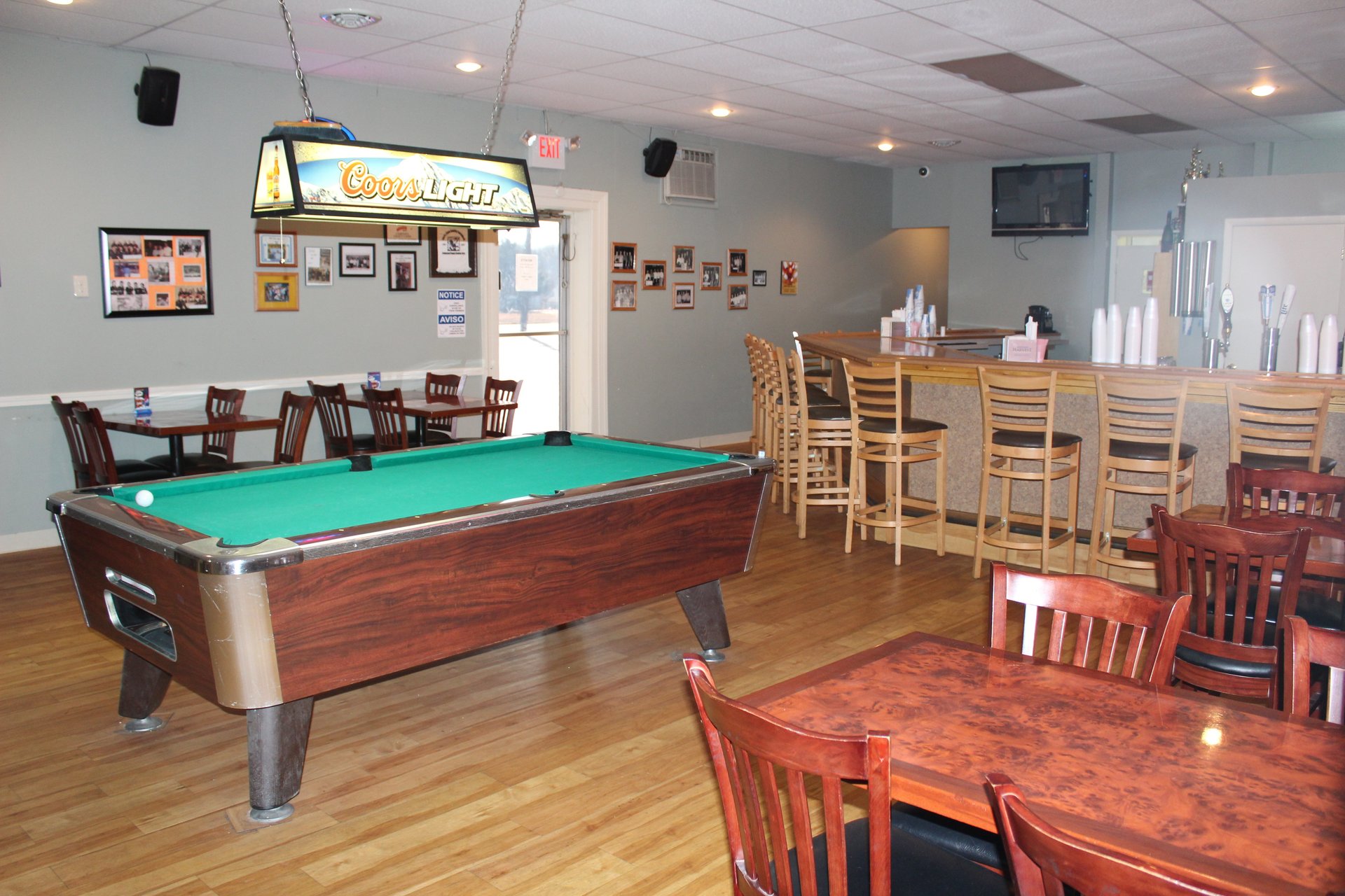 Snack Bar and Lounge