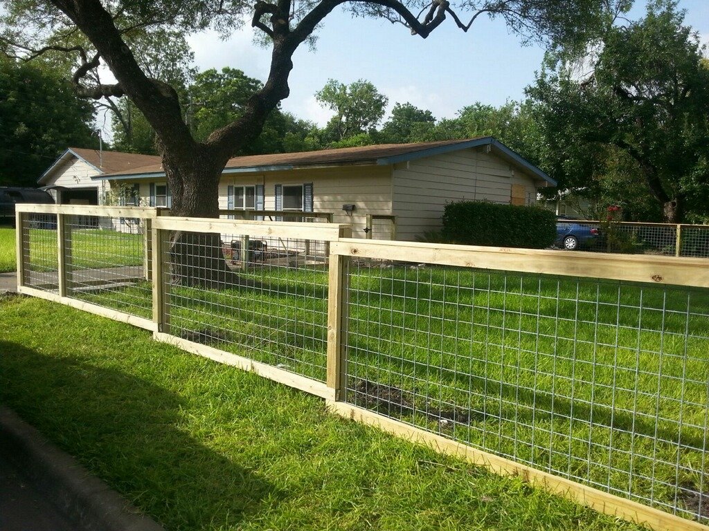 Bullwire Panel Fence | Pflugerville Pfence Company